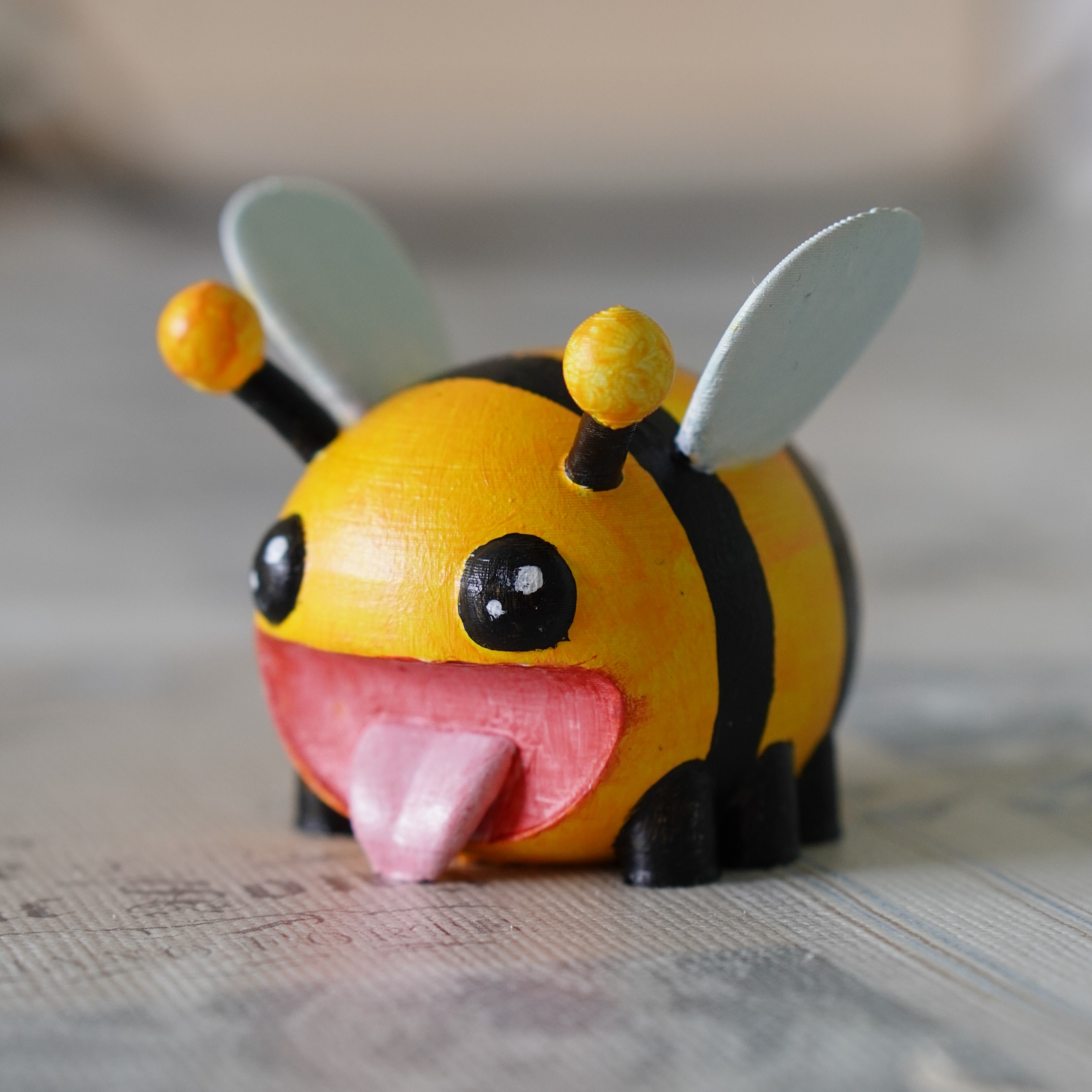 Thicc Bee - Decorative Hanger by Wandereule | Download free STL model ...