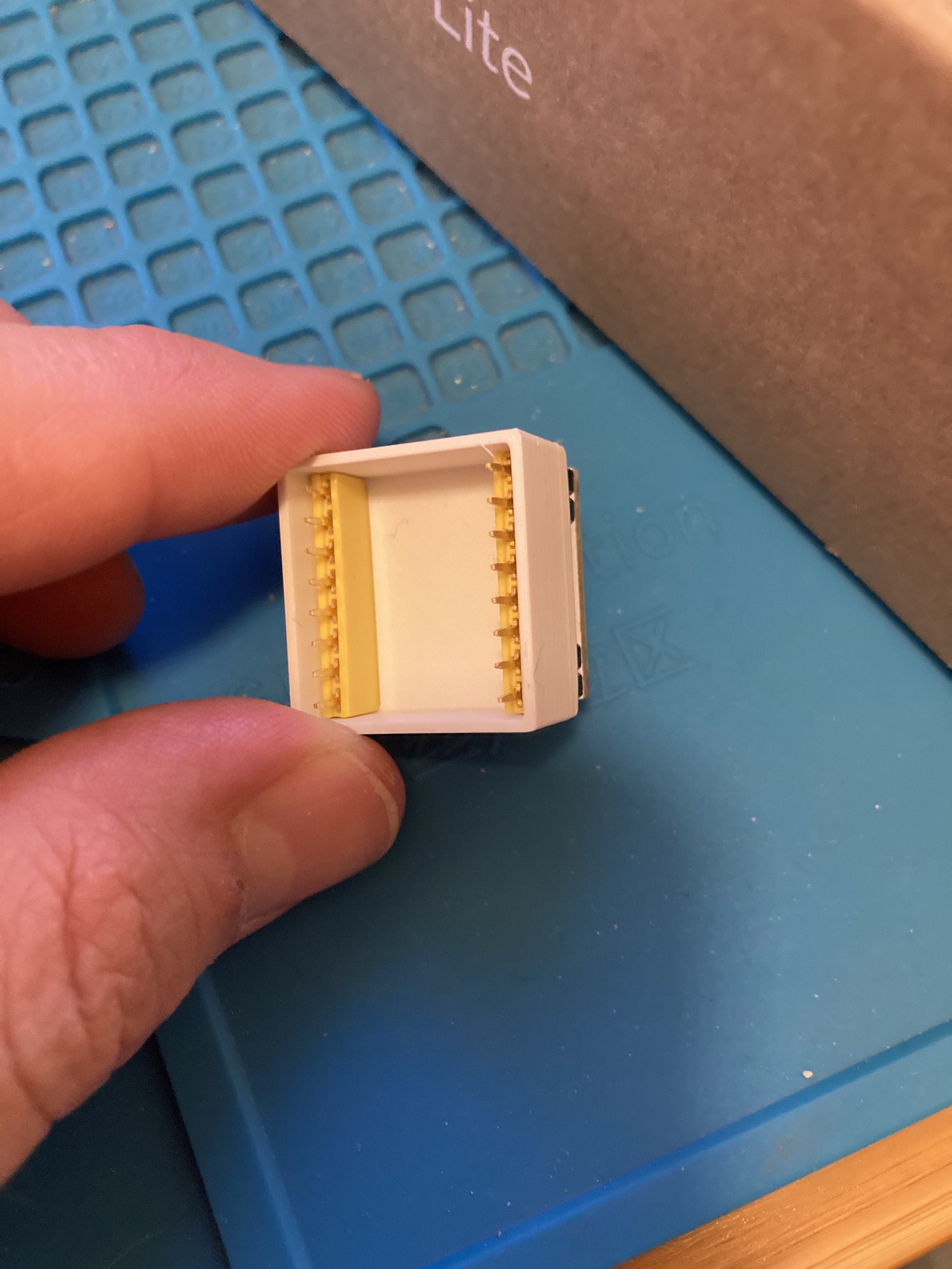 SAINTCON minibadge jig by bfcoder | Download free STL model ...