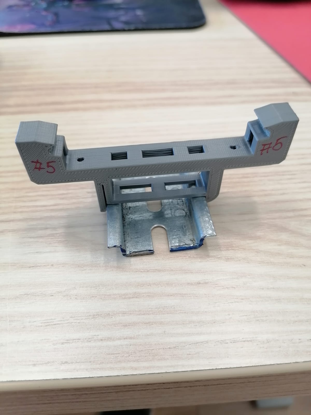 DIN rail mount for 65 mm PCB board by patisimus | Download free STL ...