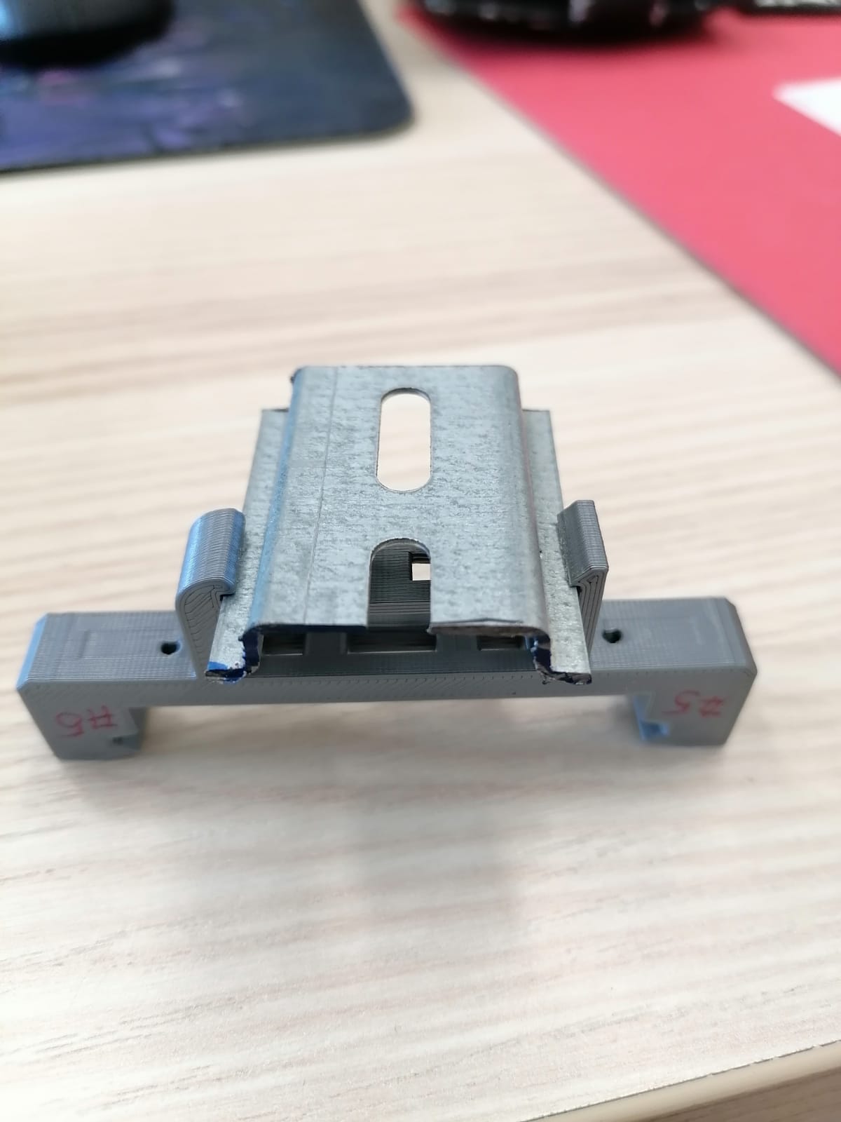 DIN rail mount for 65 mm PCB board by patisimus | Download free STL ...