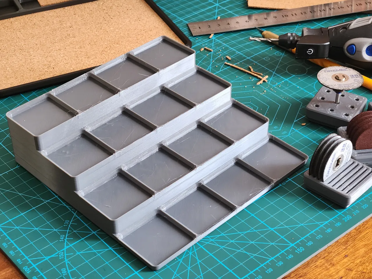 Gridfinity | Tiered Baseplate | Parametric by Aeolus | Download free ...