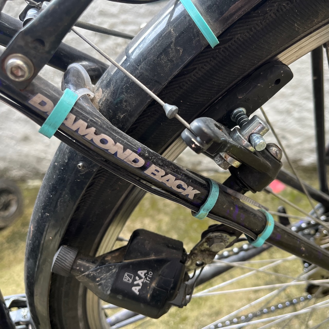 Bike Frame and Fender Cable Clips by rpe | Download free STL model ...