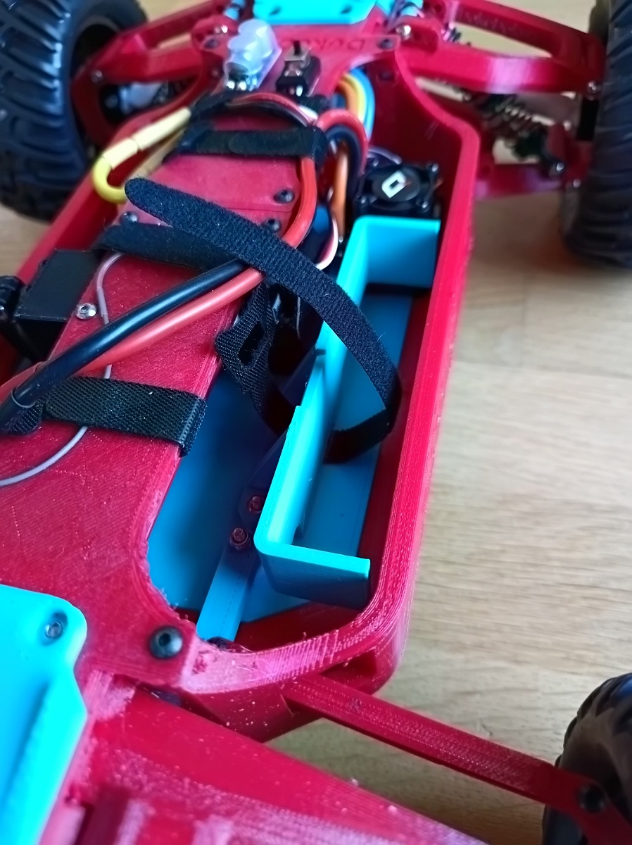 BATTERY HOLDER FOR CRAMER 4X4 V2 by gbm31 | Download free STL model ...