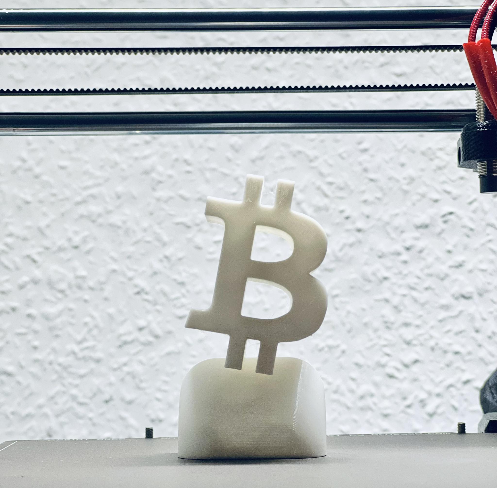 Simple Bitcoin statue by Roman | Download free STL model | Printables.com