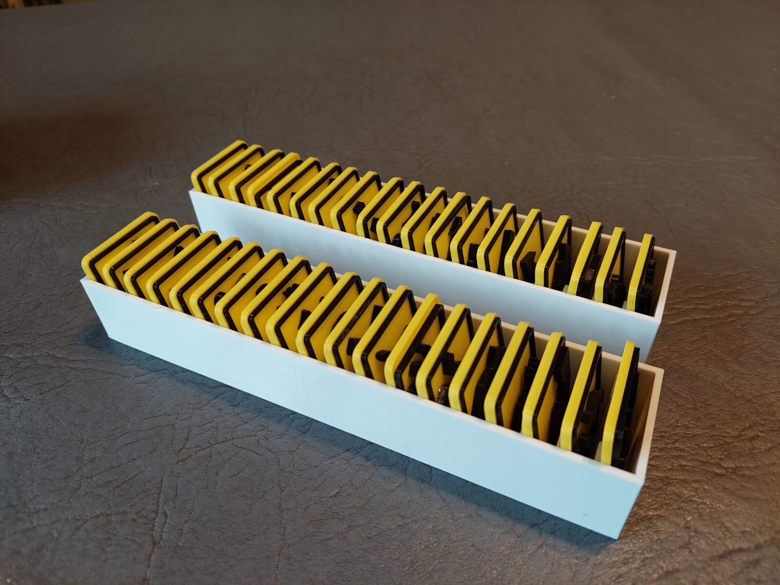 Box with slots (40x192x30mm - 19 slots) by MauroZ | Download free STL ...