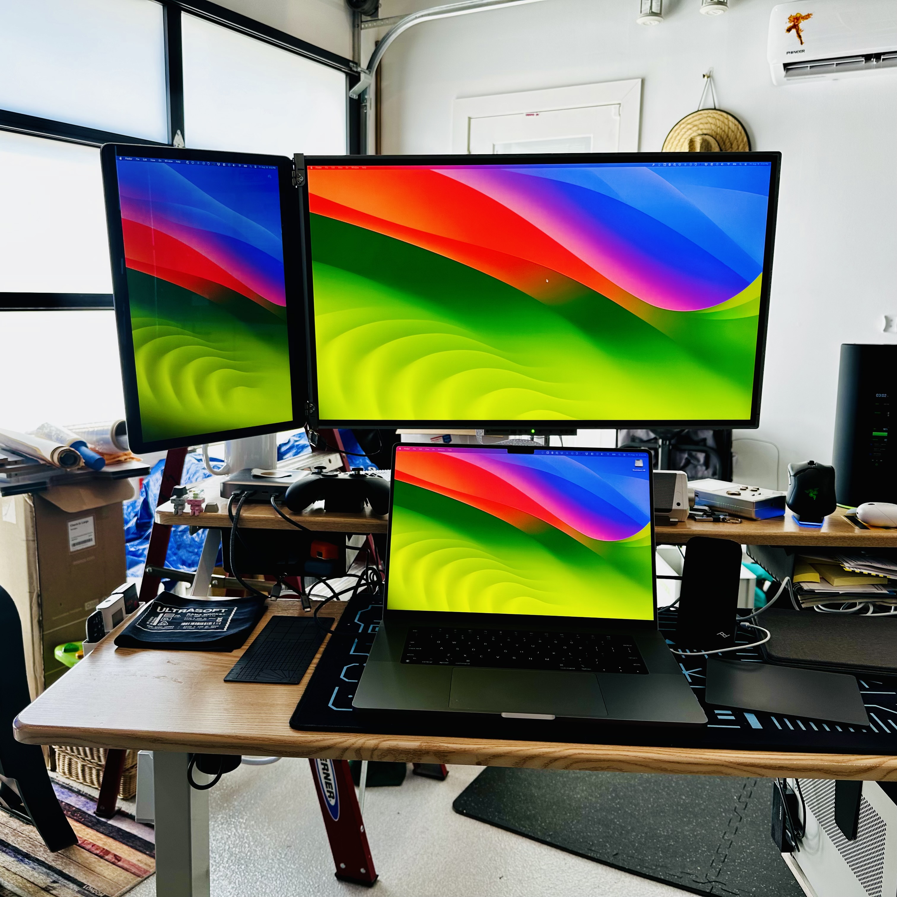 5K Monitor with Keyhole Backplate by SirPrintsALot | Download free STL ...