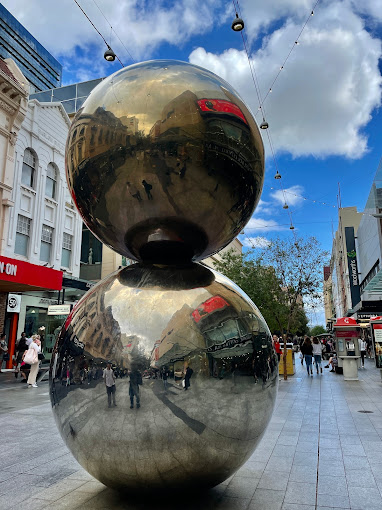 Low Poly Malls Balls by Sparks | Download free STL model | Printables.com