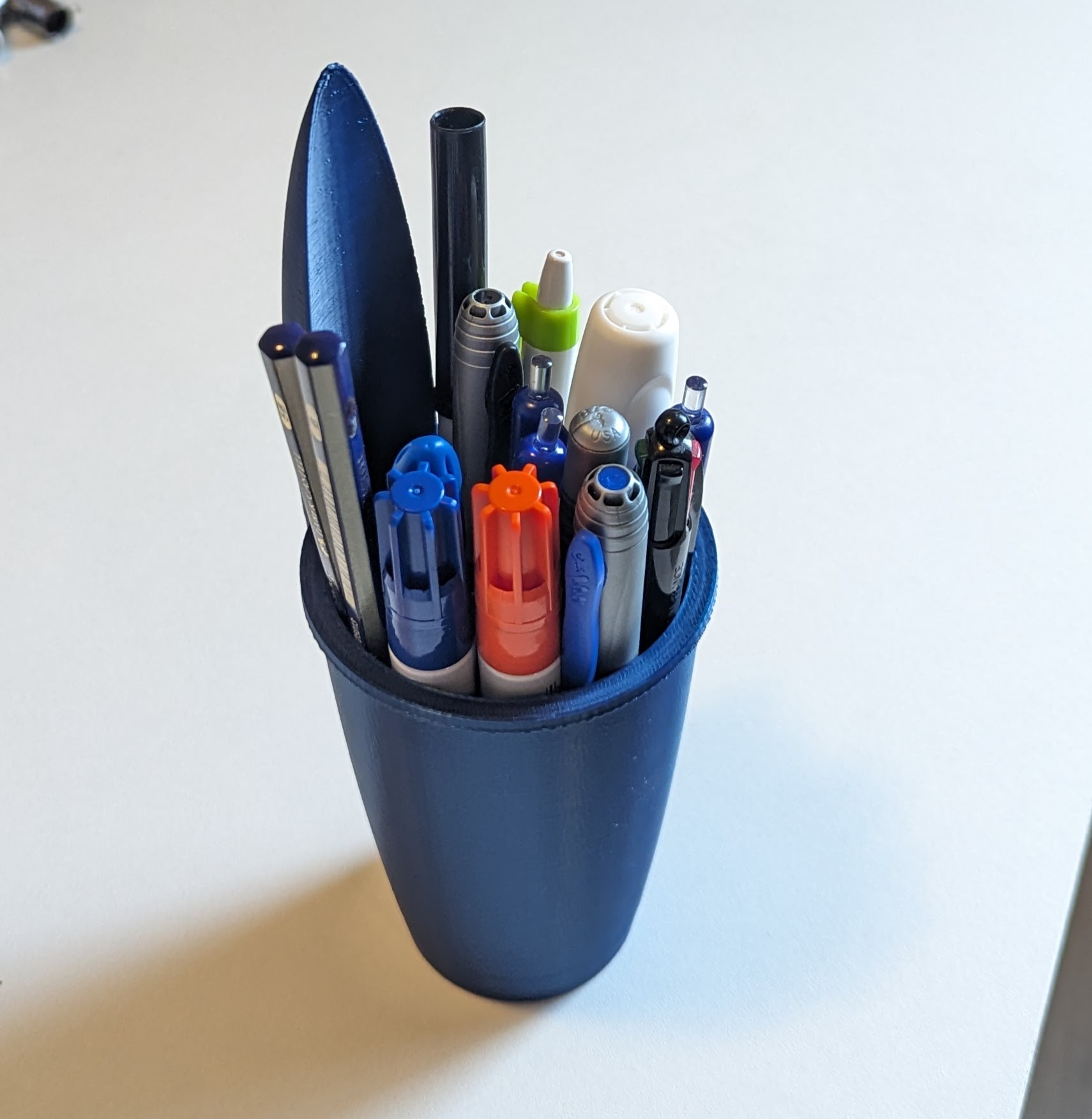 Penception; a pen cap pen cup by Slablaadje | Download free STL model ...