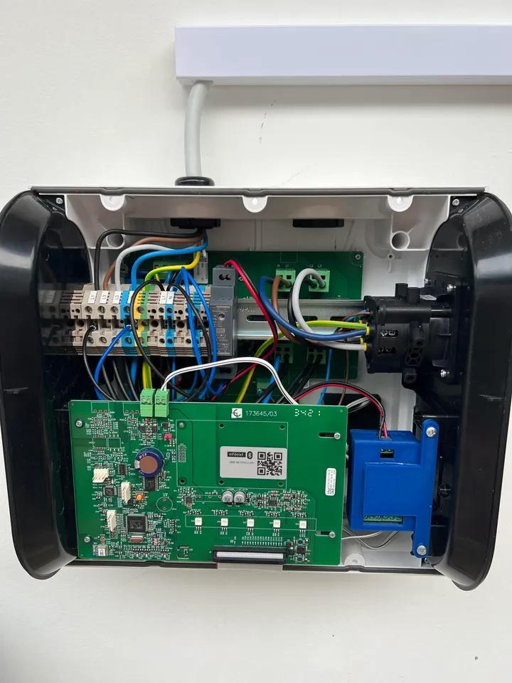 Support for HW 622 module for mounting in Enext charger by stzoran1 ...