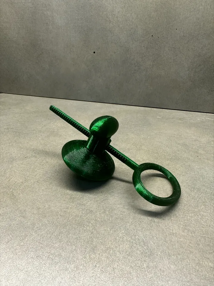 Fast Spinning Top with Ripcord by MW-Mechanical | Download free STL ...