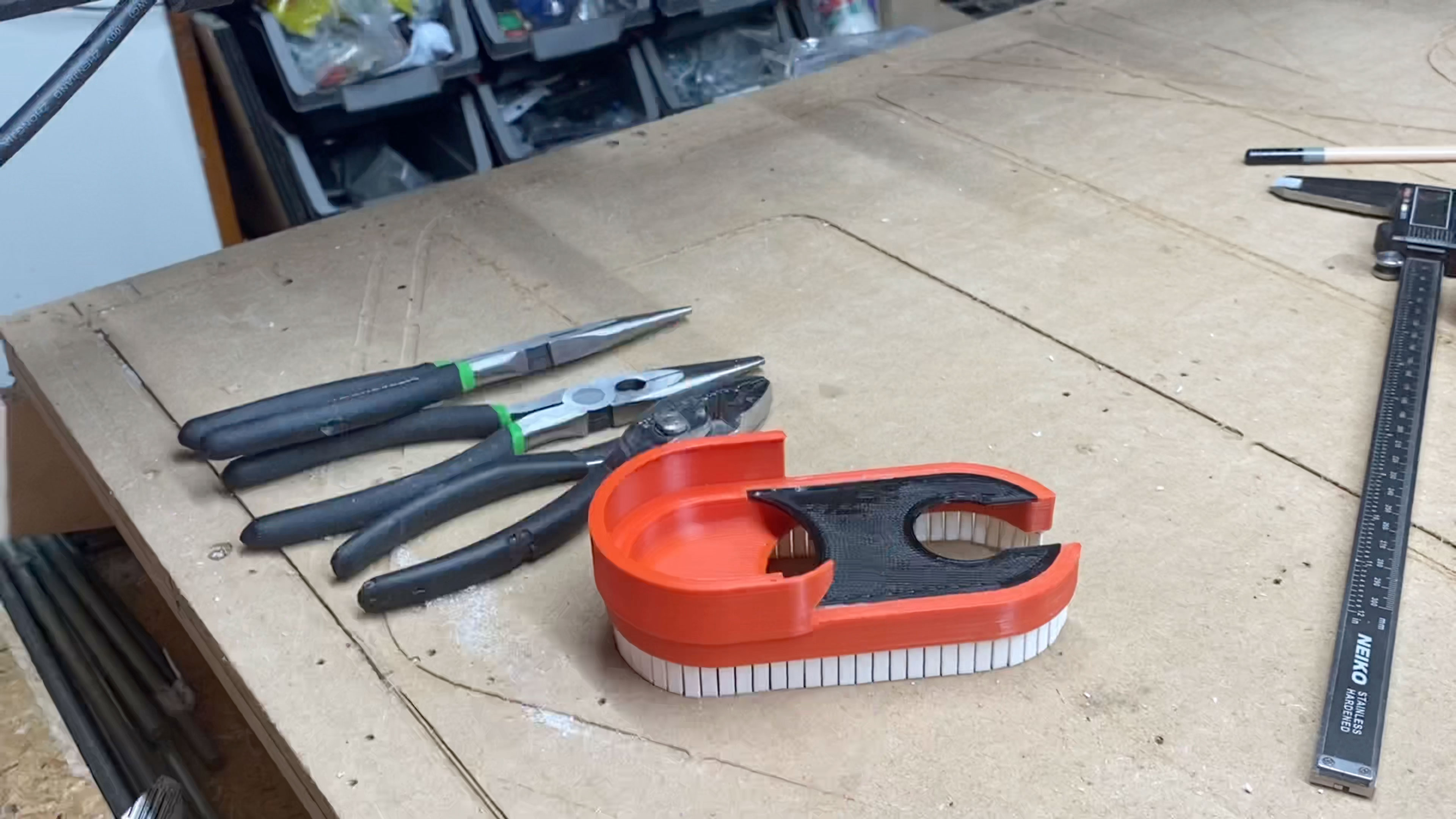 LowRider v3 Floating-Z Dust Shoe and Makita Router Mount, for 2.5-inch ...