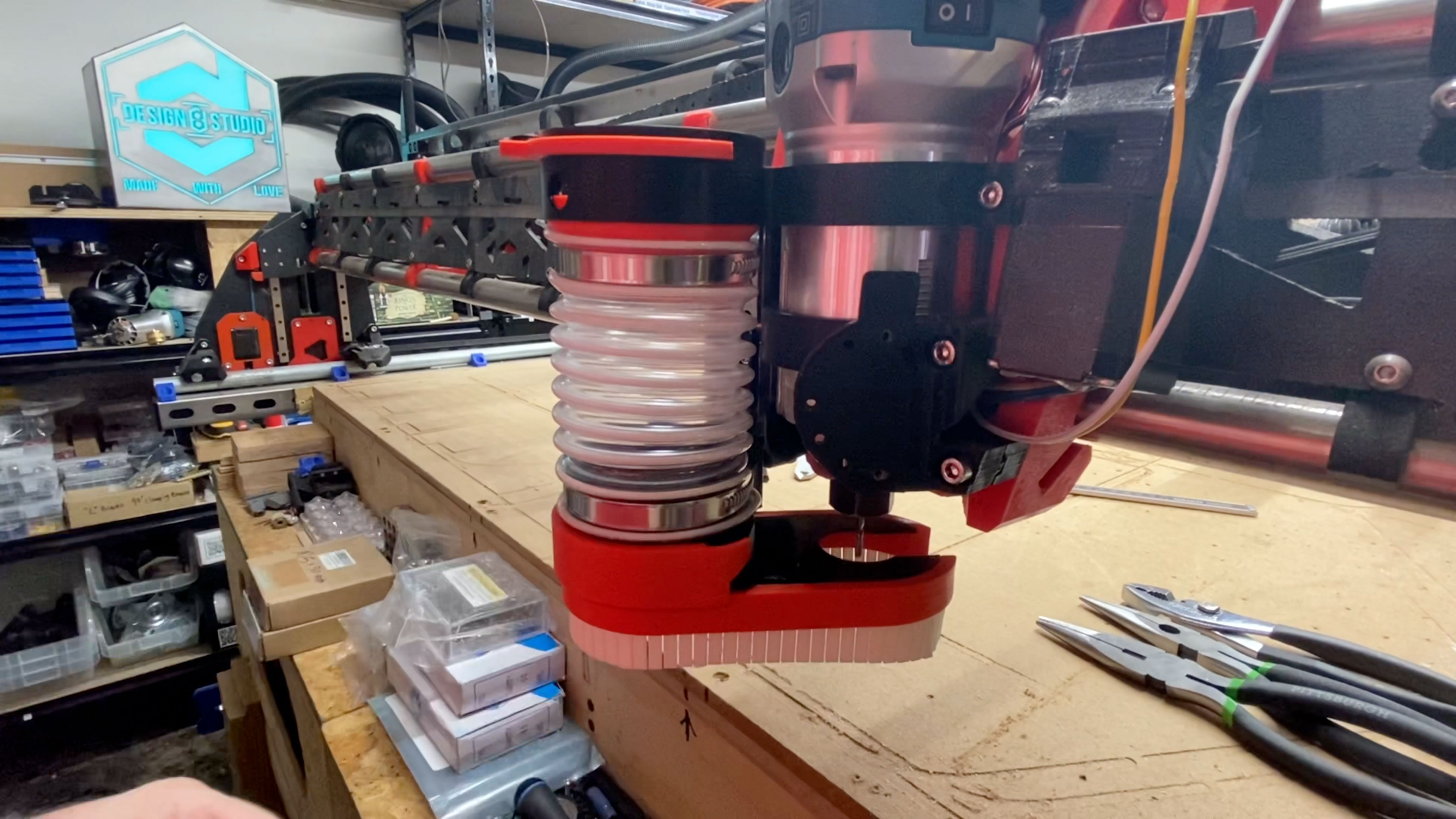 LowRider v3 Floating-Z Dust Shoe and Makita Router Mount, for 2.5-inch ...