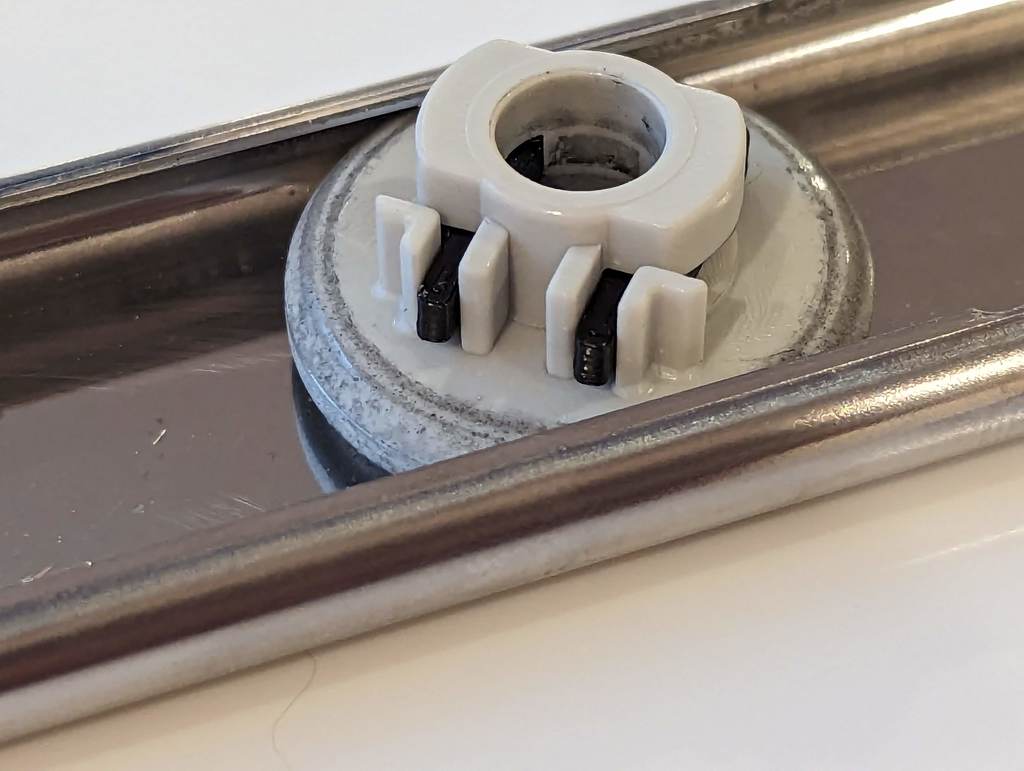C-Clip Retainer for Top Shelf Roller for Miele Dishwashers by Antipode ...