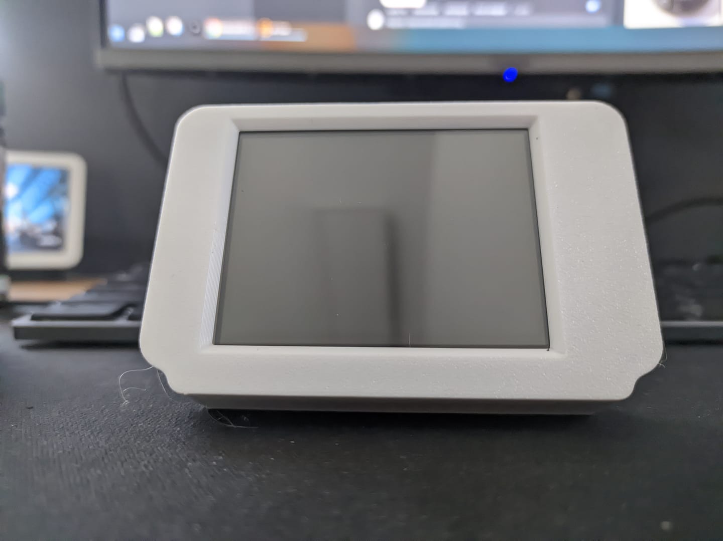 Bambu Lab P1P/P1S/X1C Touch Screen Desk Stand (xTouch) by Szaman ...