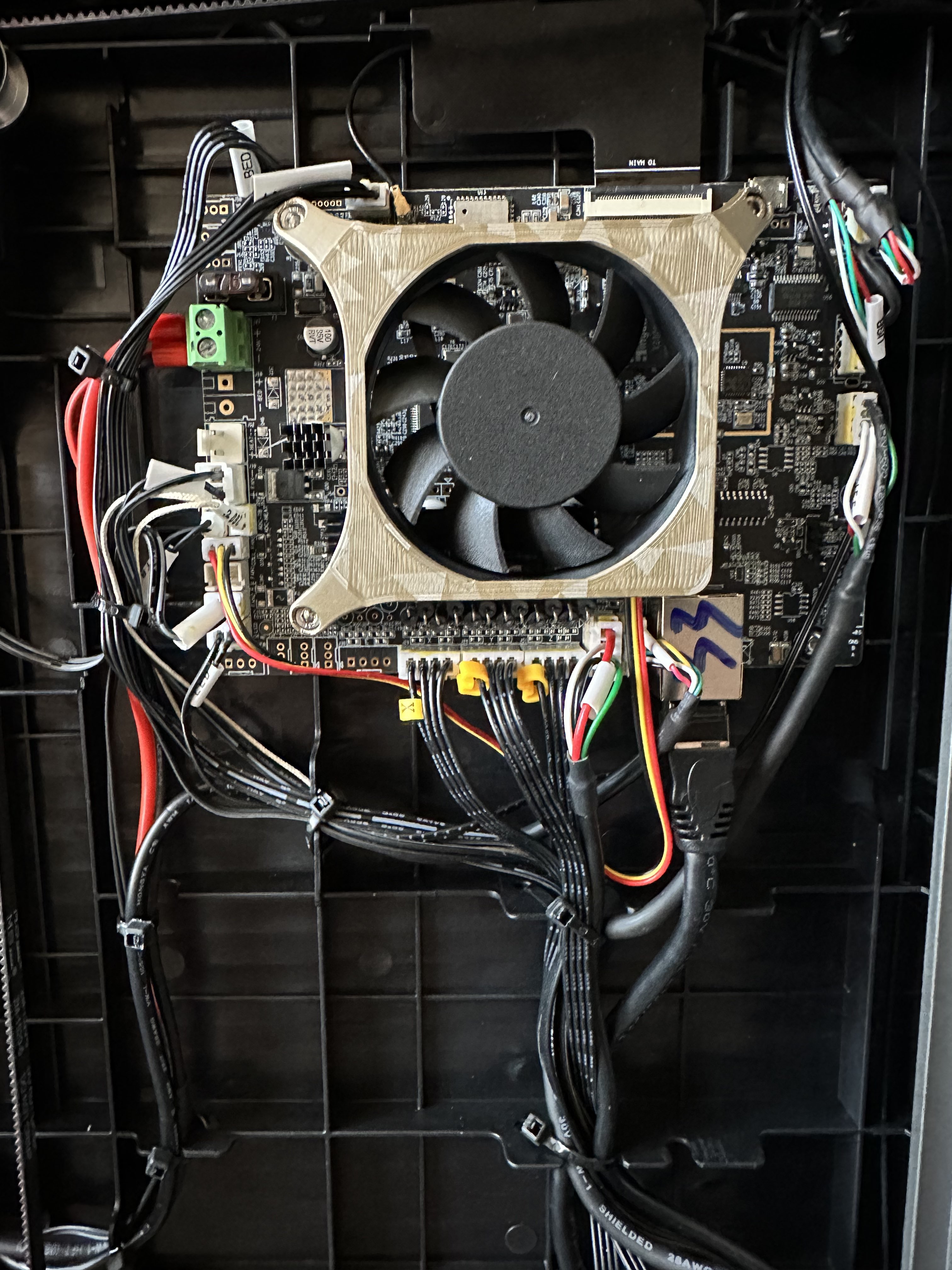 Creality K1 Max - Improved Motherboard Fan Mount by Guilouz | Download ... Creality K1 Max - Improved Motherboard Fan Mount by Guilouz | Download ...