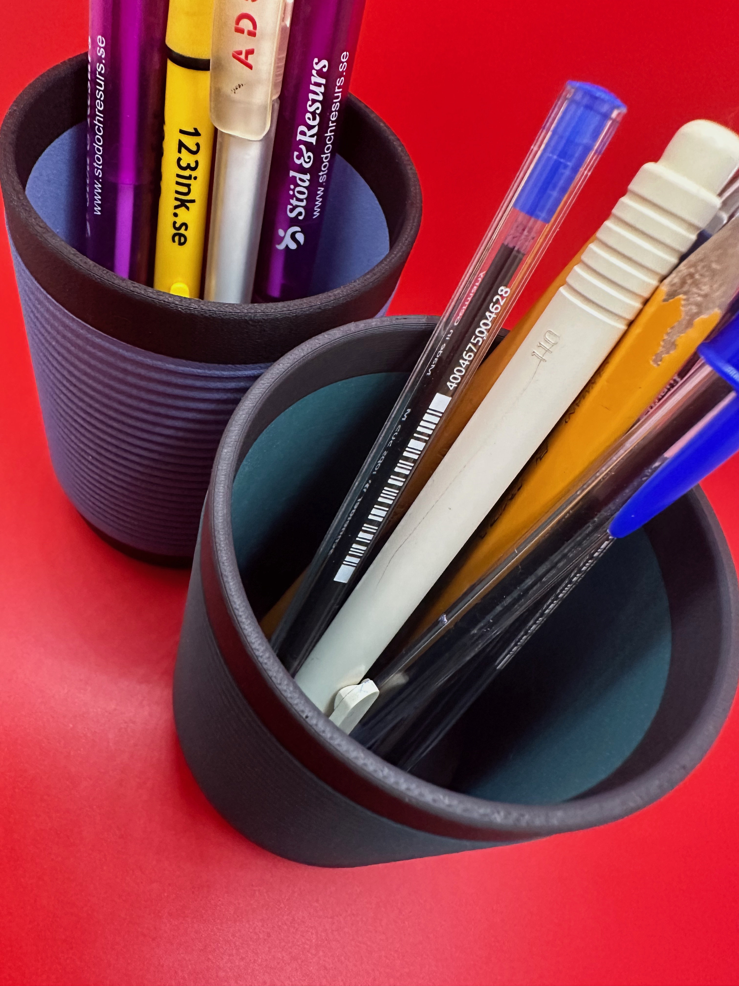 Threaded Illusion Pencil Pot by Fyrby Additive | Download free STL ...