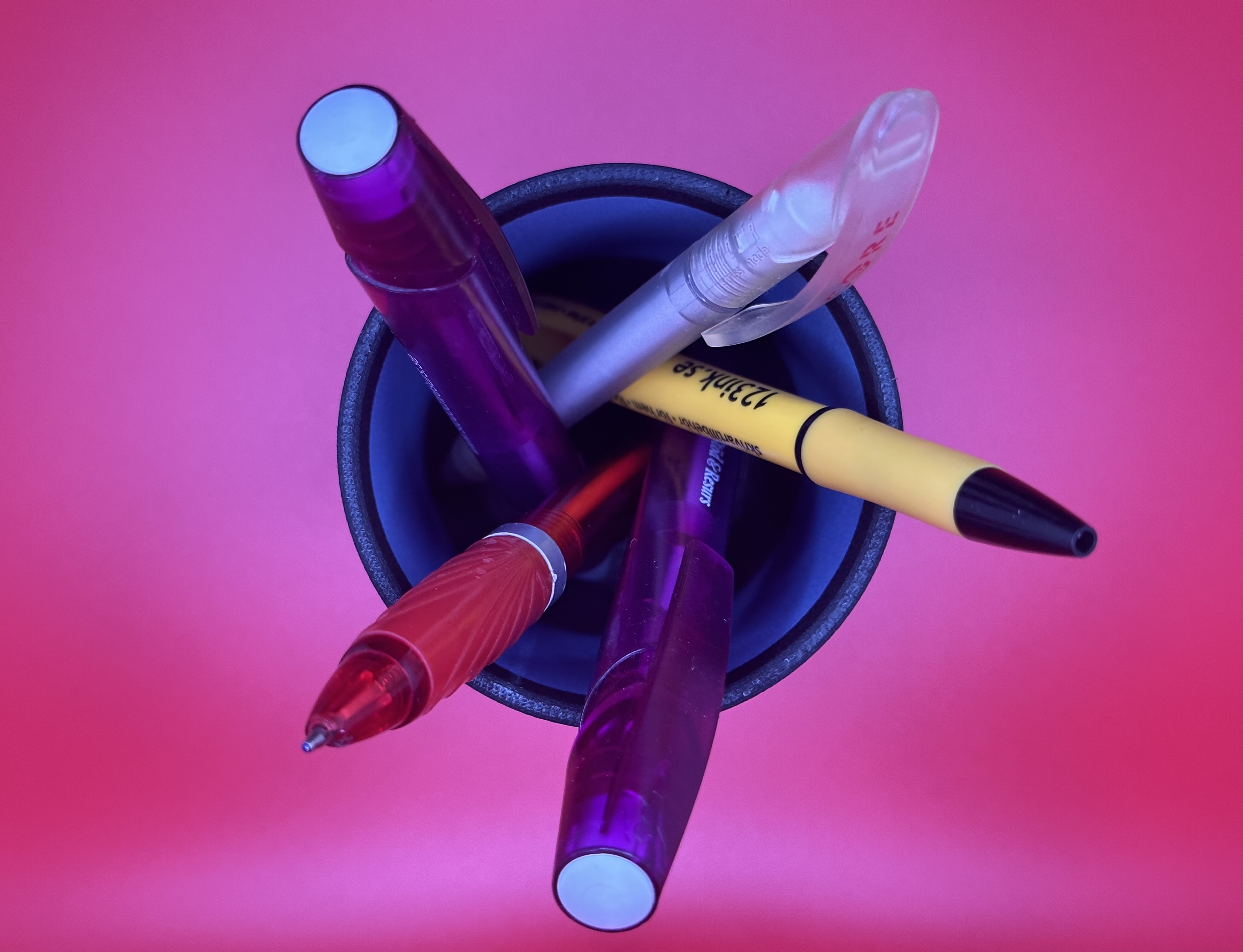 Threaded Illusion Pencil Pot by Fyrby Additive | Download free STL ...