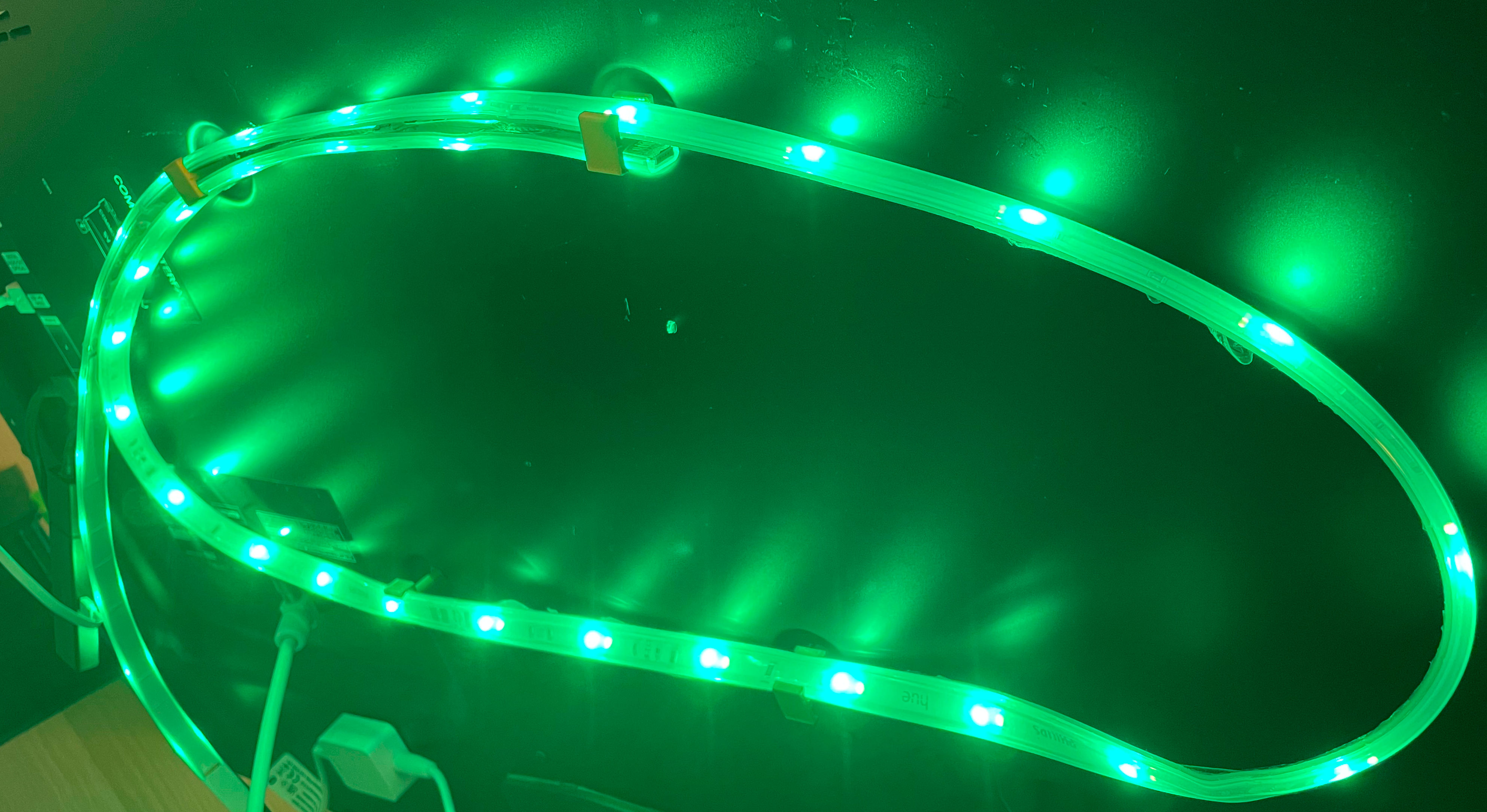 VESA-Mountable Philips Hue LED Strip Clip by Ahiron | Download free STL ...