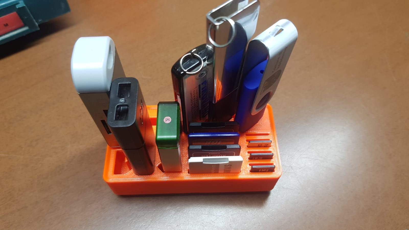 Gridfinity SD Card, MicroSD Card, and USB Stick Holder. Now also with ...