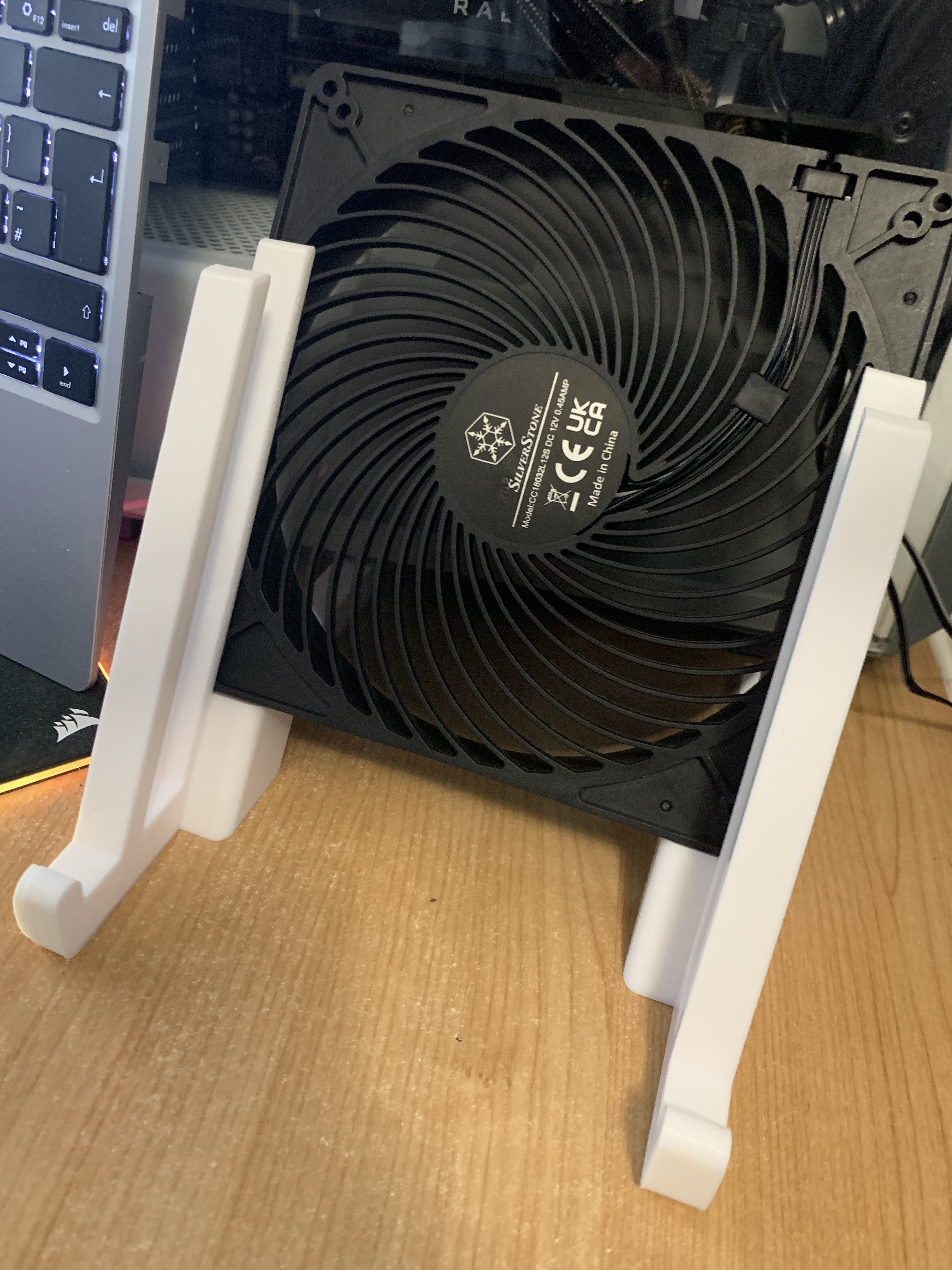 180mm Fan Laptop Stand by theSmith | Download free STL model ...