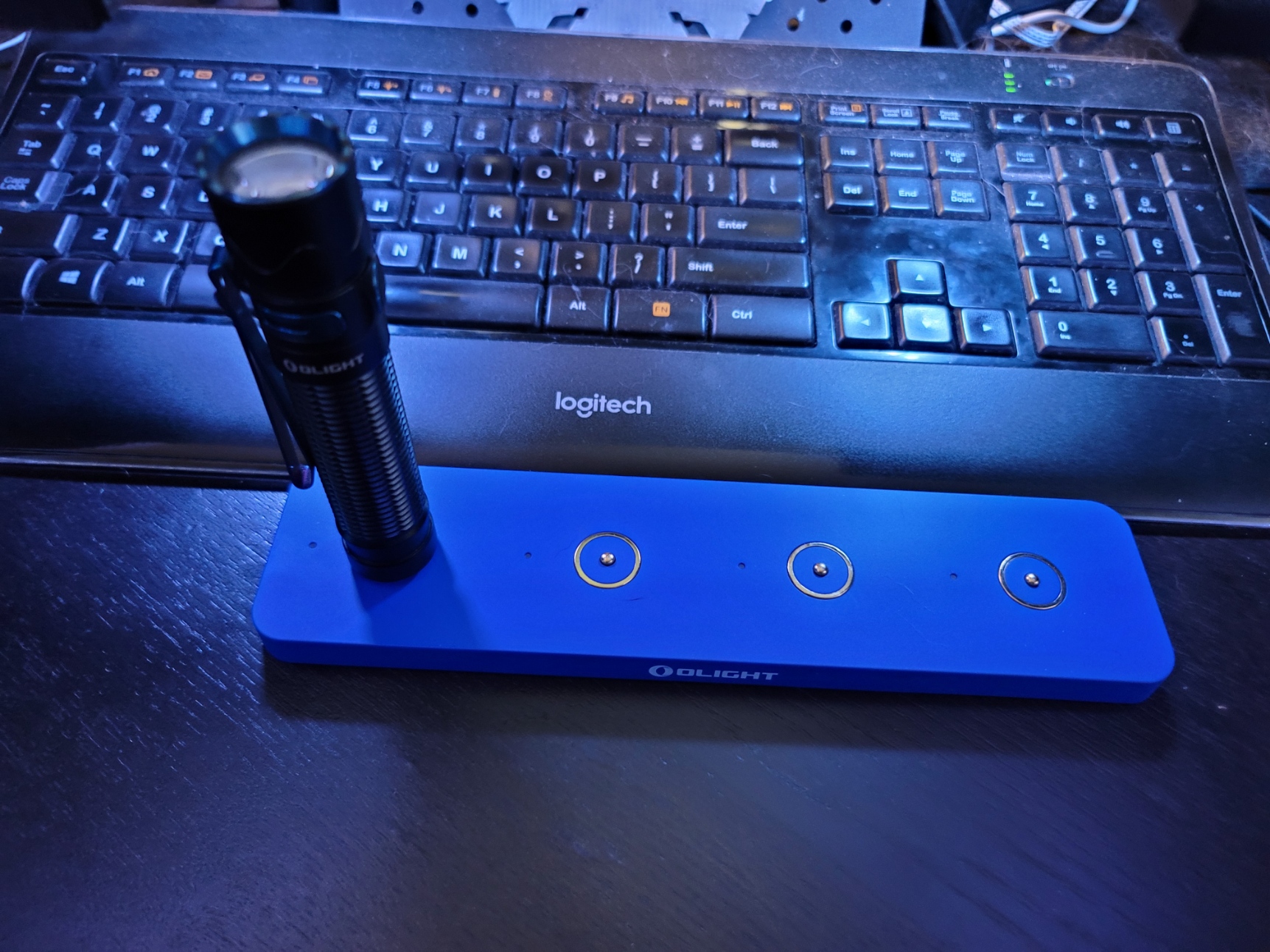 Olight Omino Base Stand by OneEyeLess | Download free STL model ...
