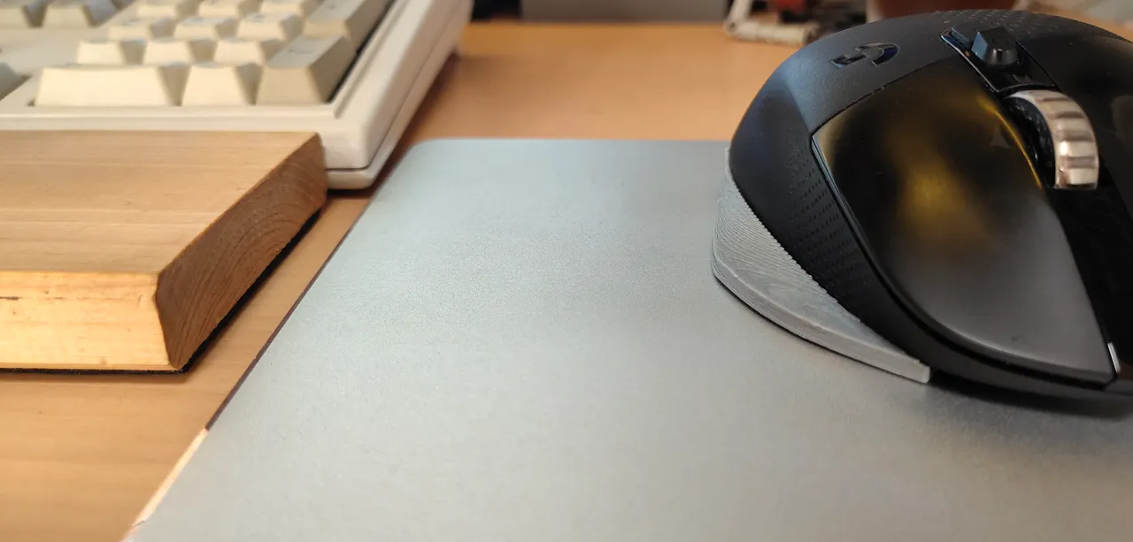 Logitech G604 Pinkie Rest by giraffe_beer | Download free STL model ...