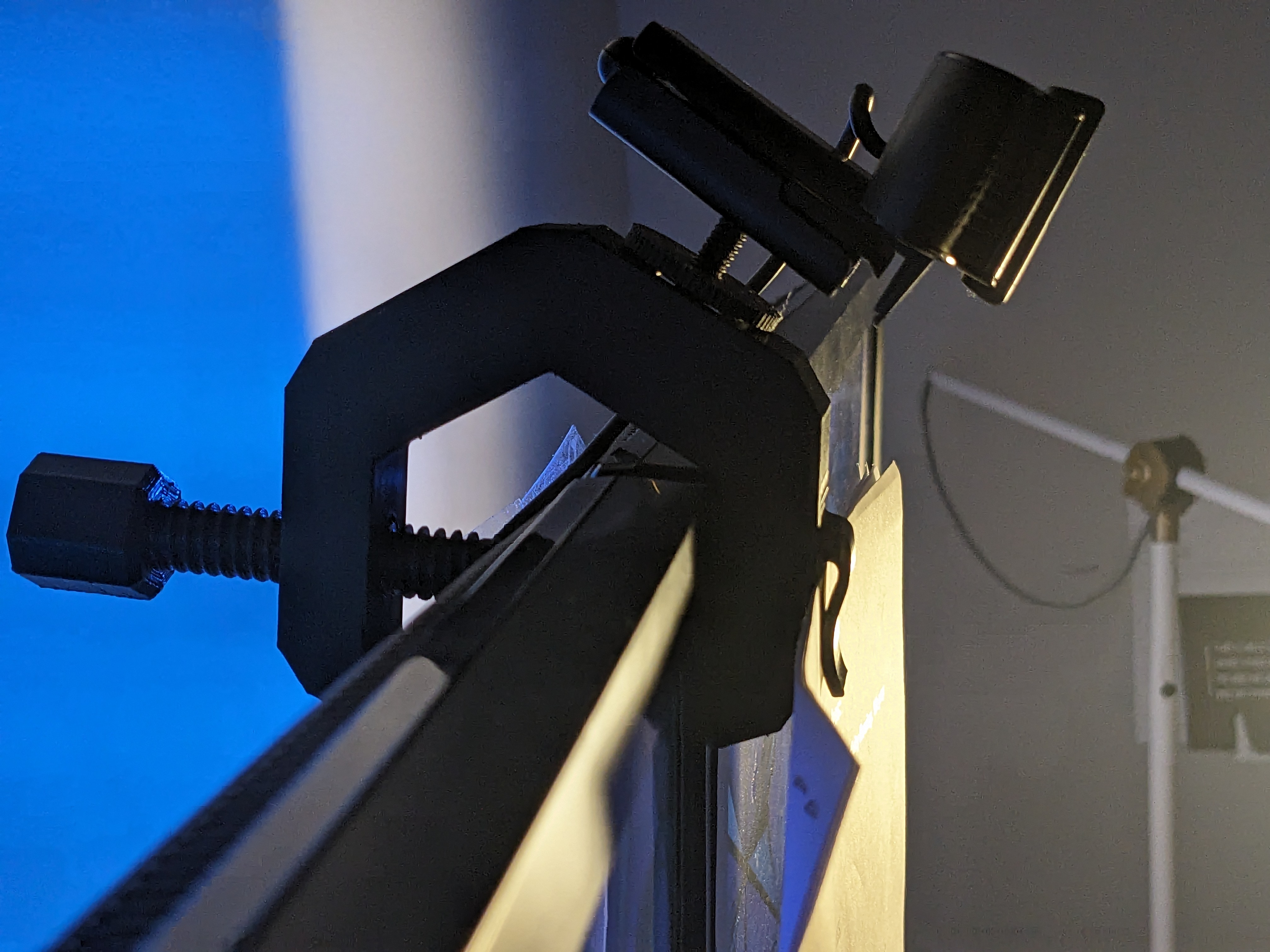 Monitor Paper Holder Mount (Cold Shoe) by meagerfindings | Download ...