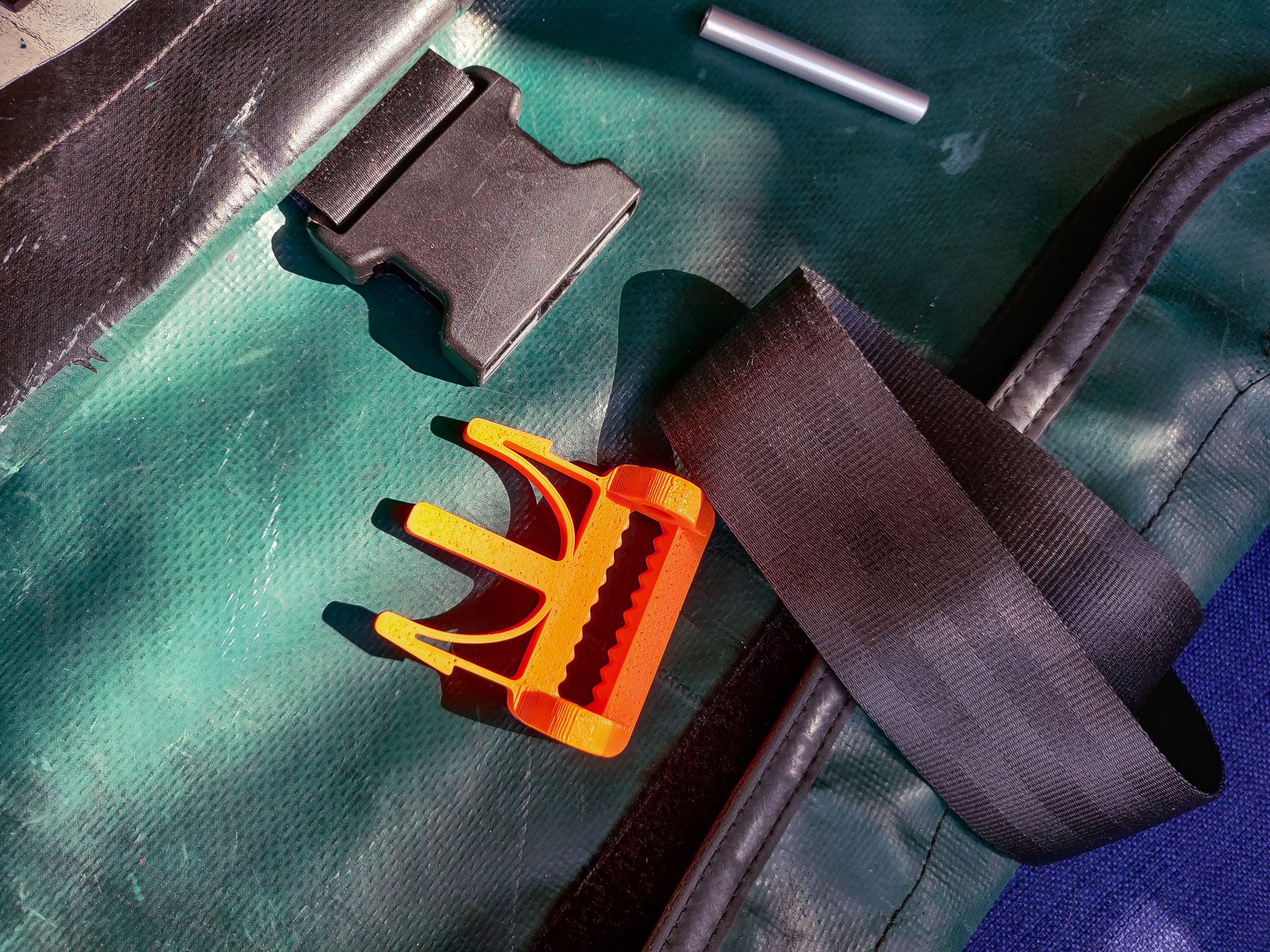 Buckle Strap Clip Fast Lock (compliant mechanism) by Le Club Sandwich ...