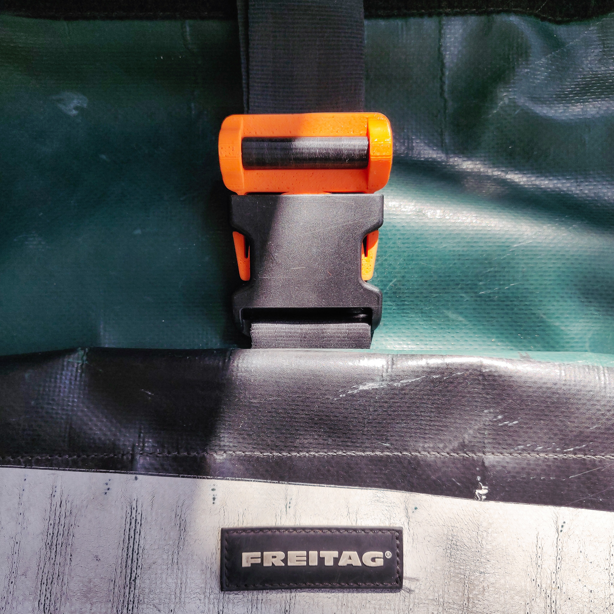 Buckle Strap Clip Fast Lock (compliant mechanism) by Le Club Sandwich ...