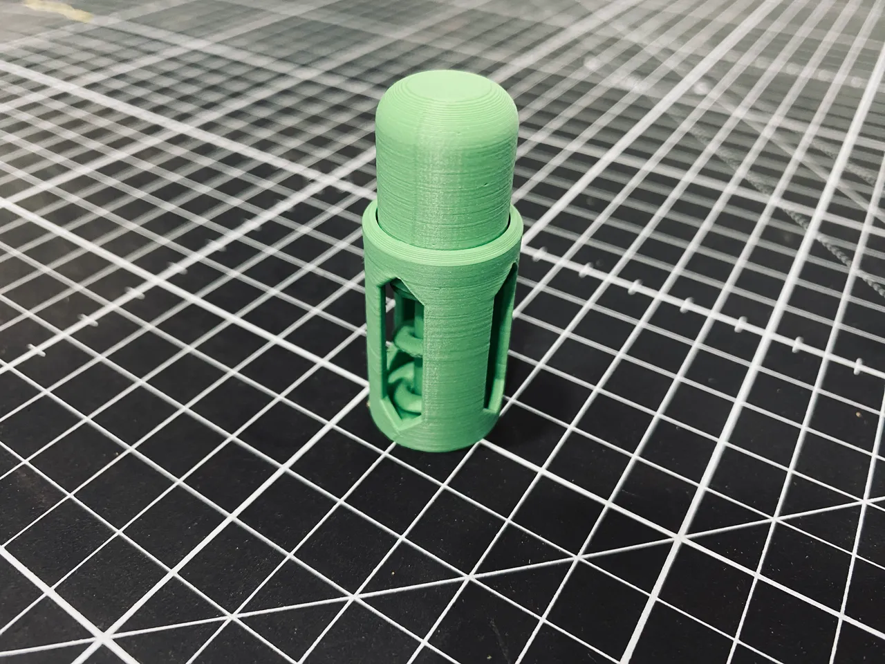 Spring button - Print in place - Vertical print by Pip Squeak ...