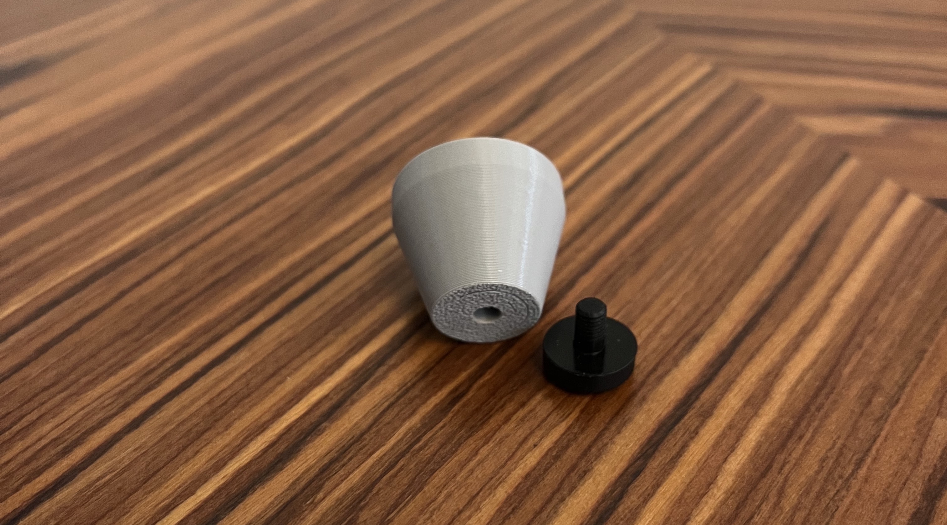 Q Acoustics Bookshelf Speaker Feet by cyan-printer | Download free STL ...