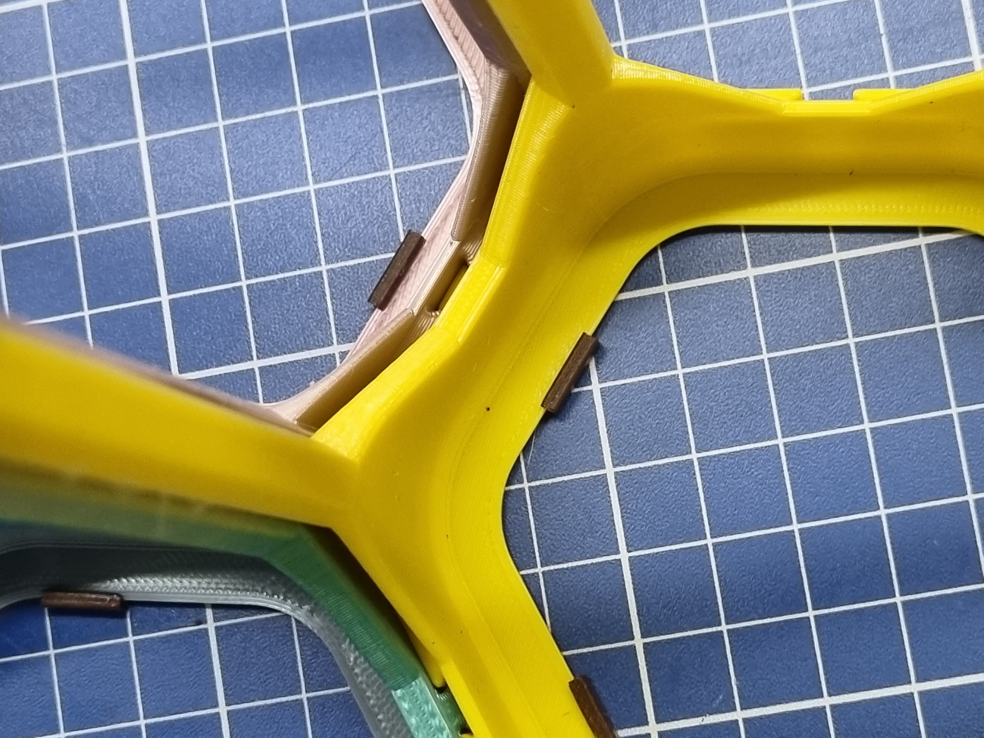Clips for Interlocking Watter Bottle Rack by herbert | Download free ...