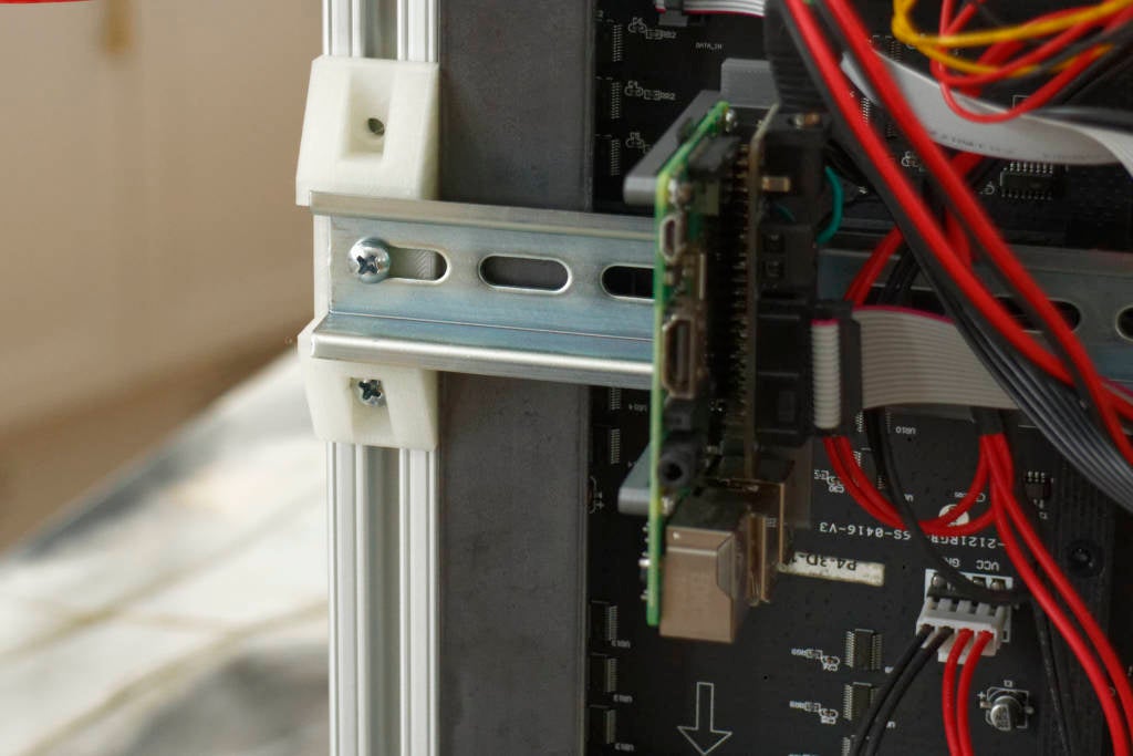 Din Rail bracket for 8020 Series 10 by NotLikeALeafOnTheWind | Download ...