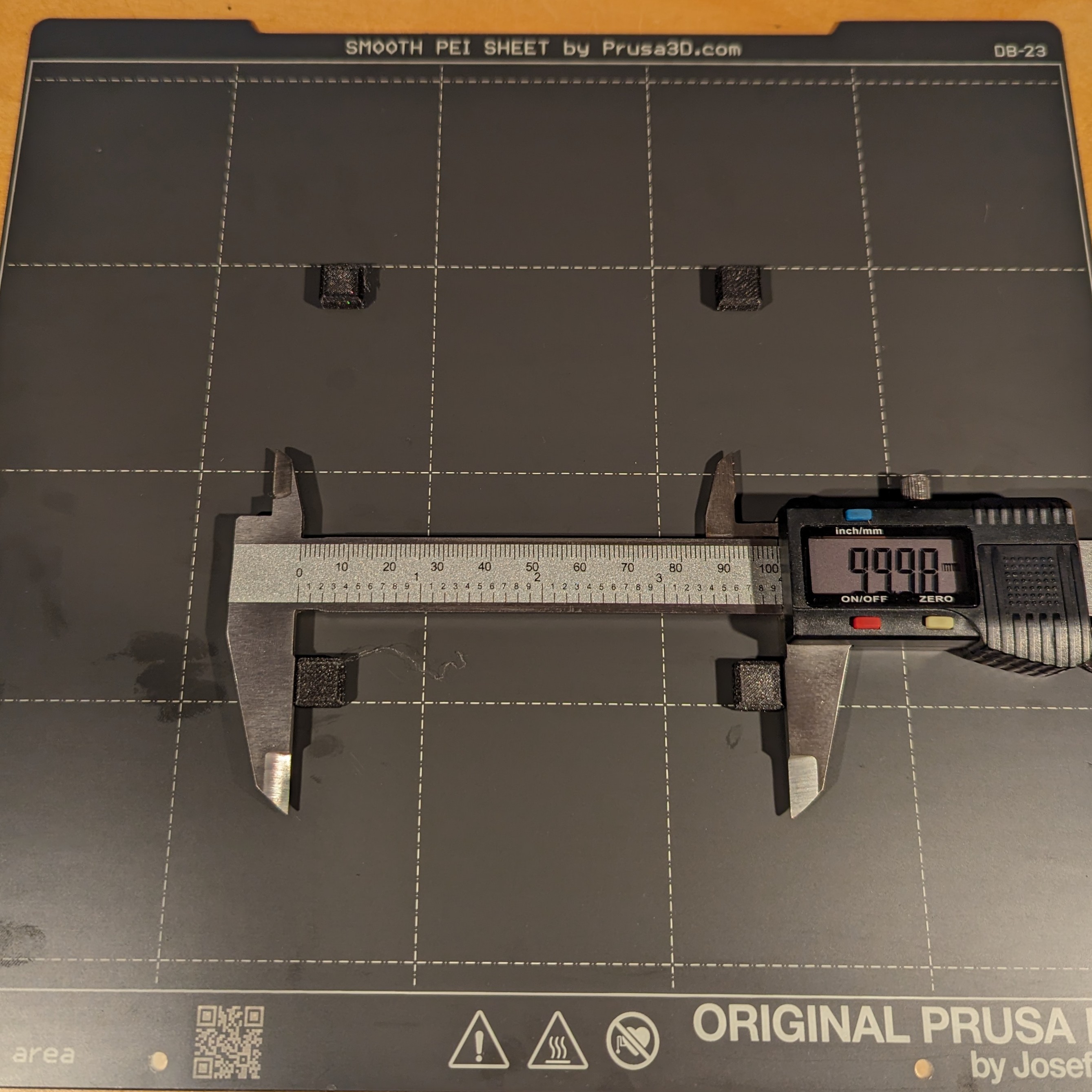 Calibration squares/cubes on bed by SgtCaffran | Download free STL ...