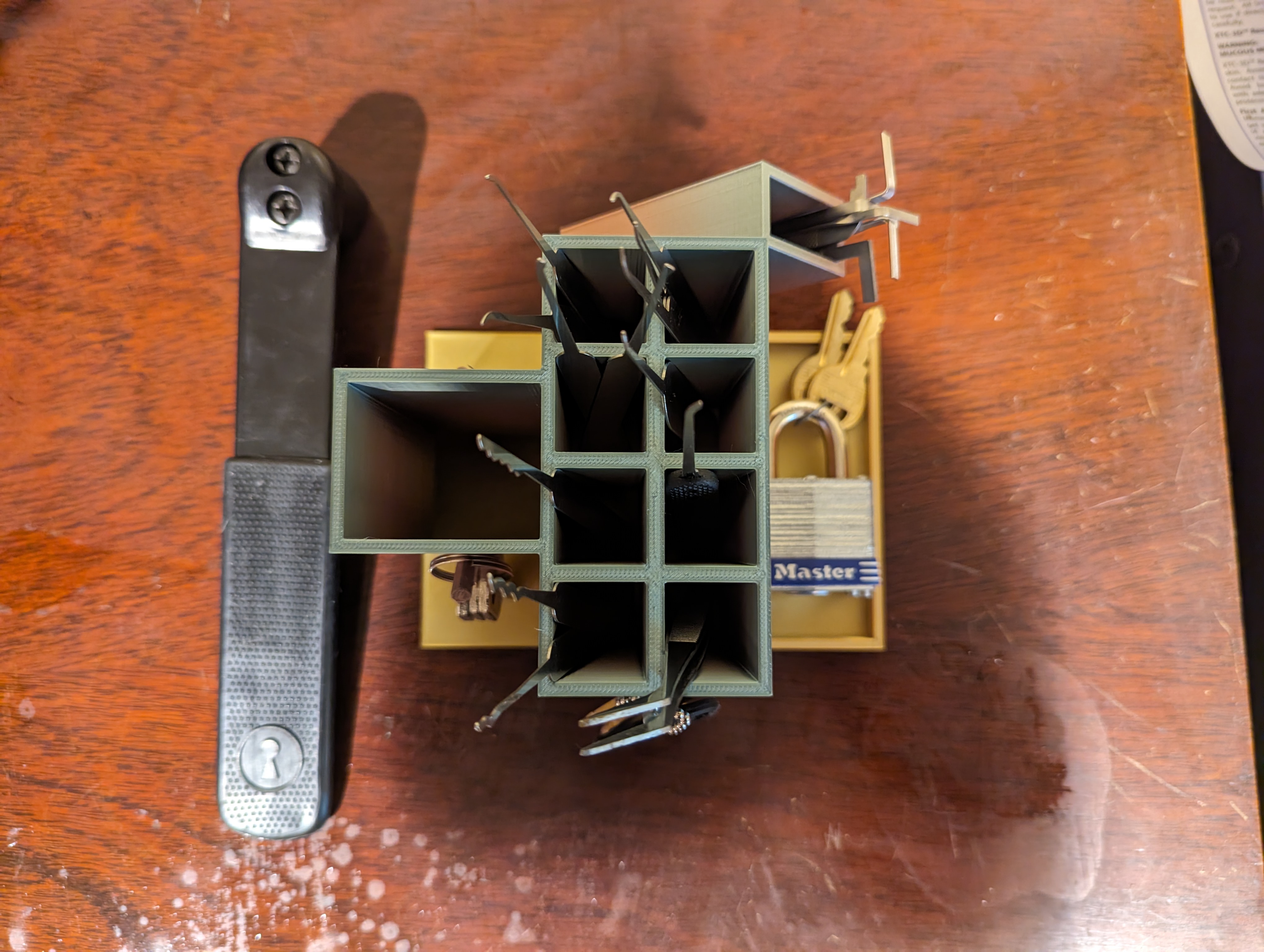 Desk Organizer/Lockpick holder by Marruk | Download free STL model ...