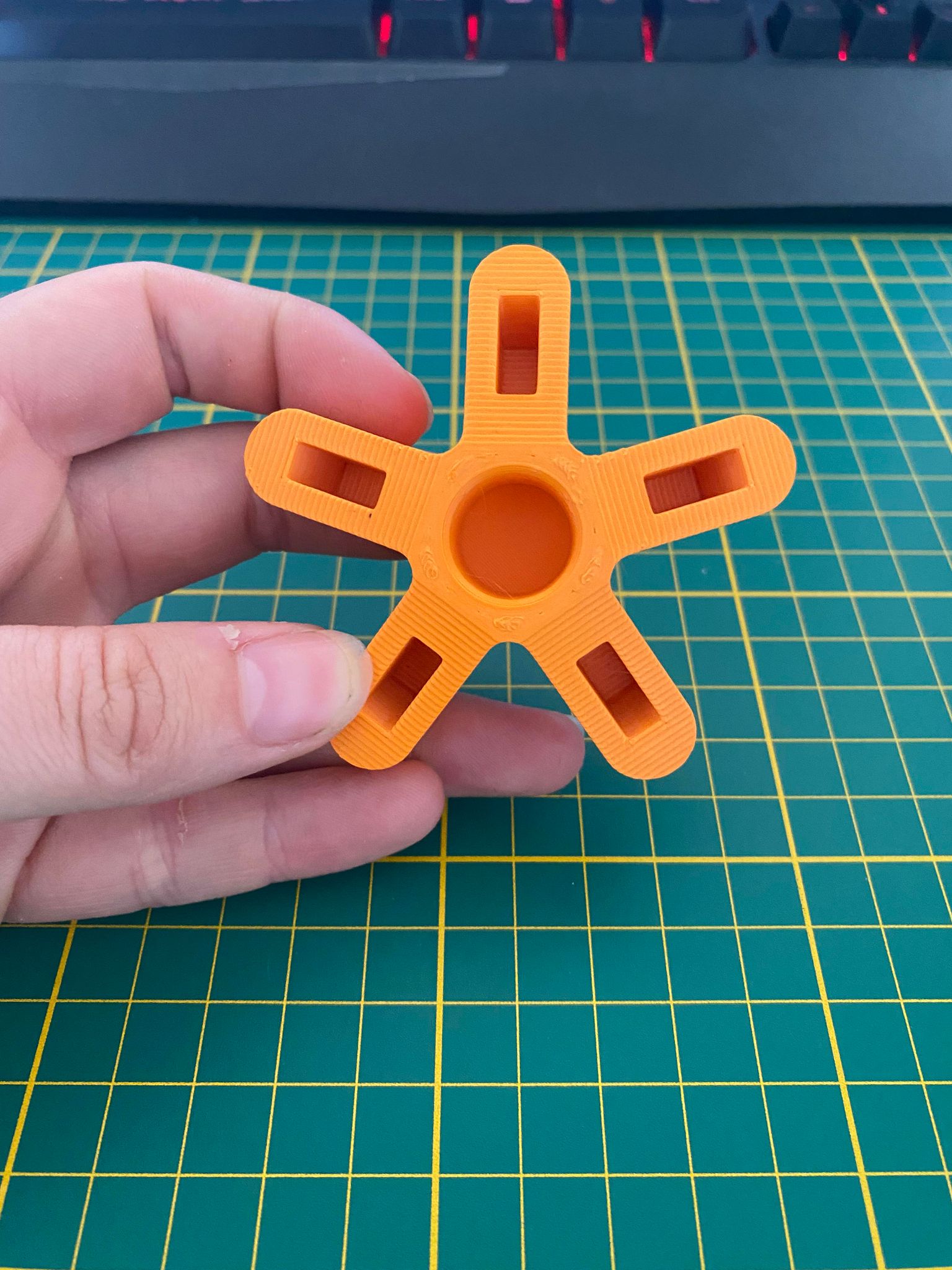 Starfish USB Holder by Arthena_3D | Download free STL model ...