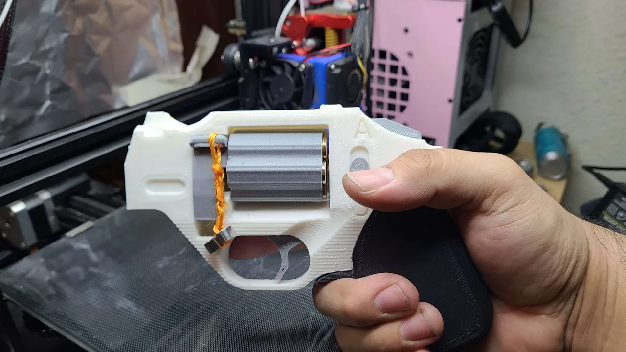 Snub nose revolver prop by ontopathogenic | Download free STL model ...