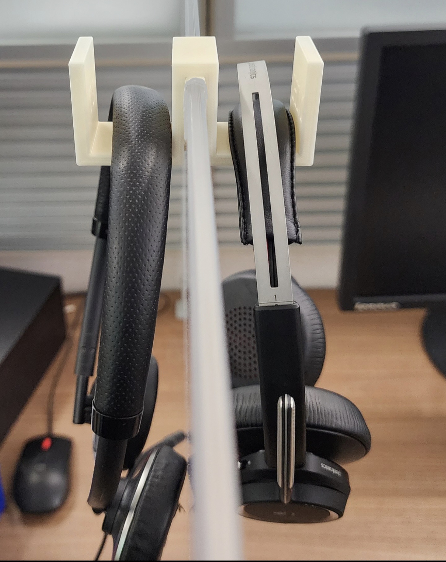 Dual Headset Mount by Hussain | Download free STL model | Printables.com