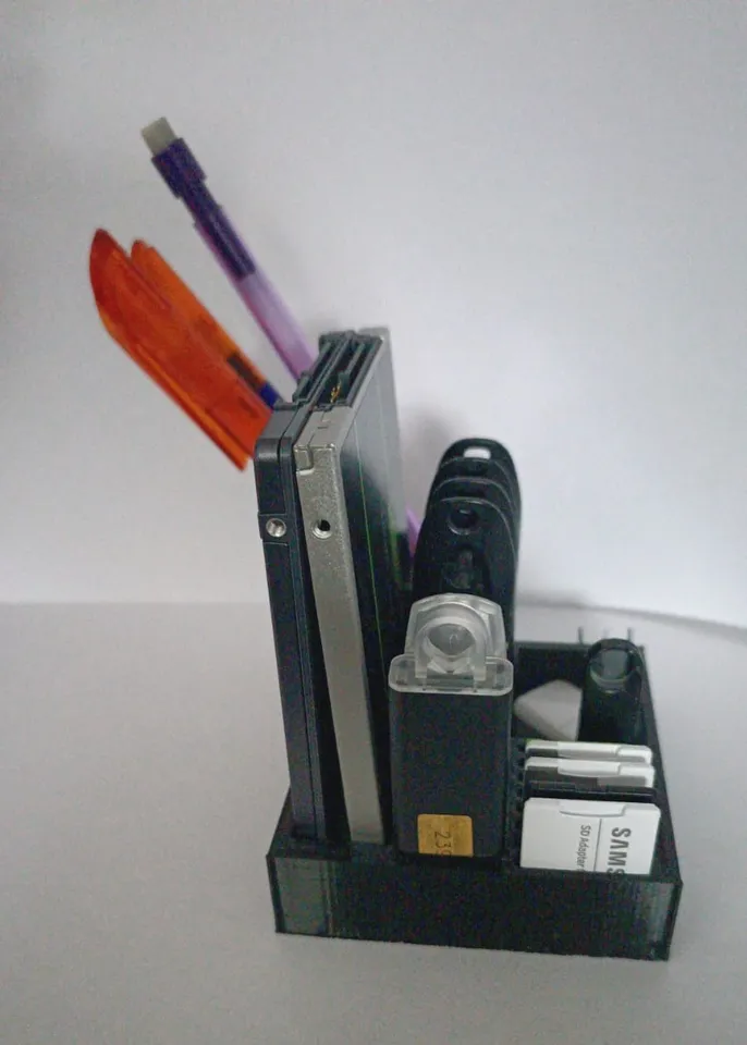 Usb halter by Interceptor1607 | Download free STL model | Printables.com