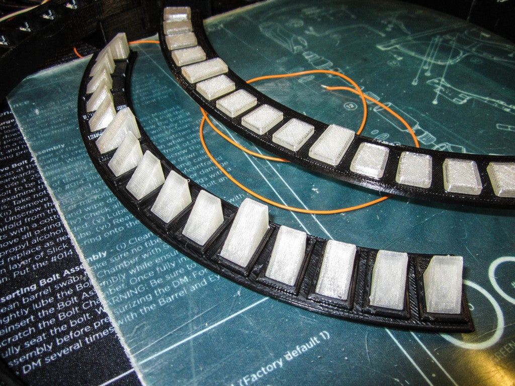 Runde Neopixel Uhr (WS2812B) by elSomero Blanko | Download free STL ...