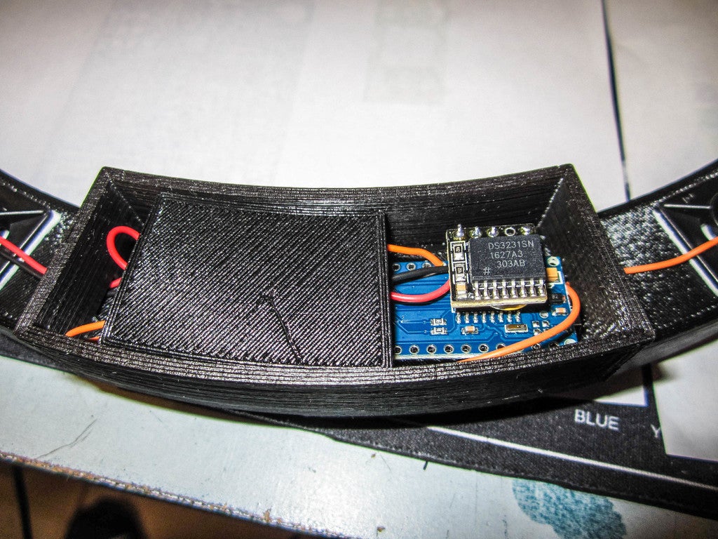 Runde Neopixel Uhr (WS2812B) by elSomero Blanko | Download free STL ...