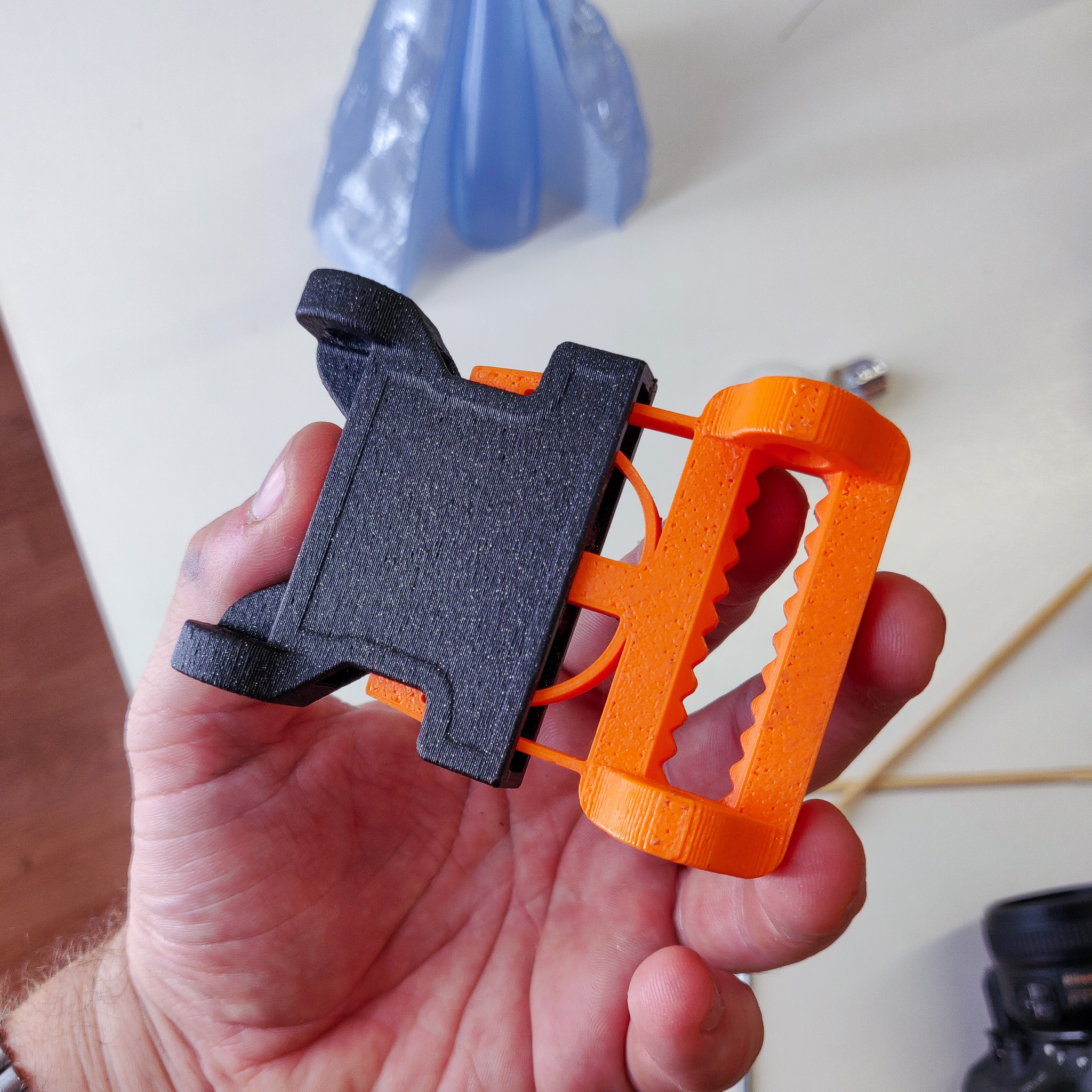 Buckle Strap Clip Fast Lock (compliant mechanism / NO SUPPORT) by Le ...