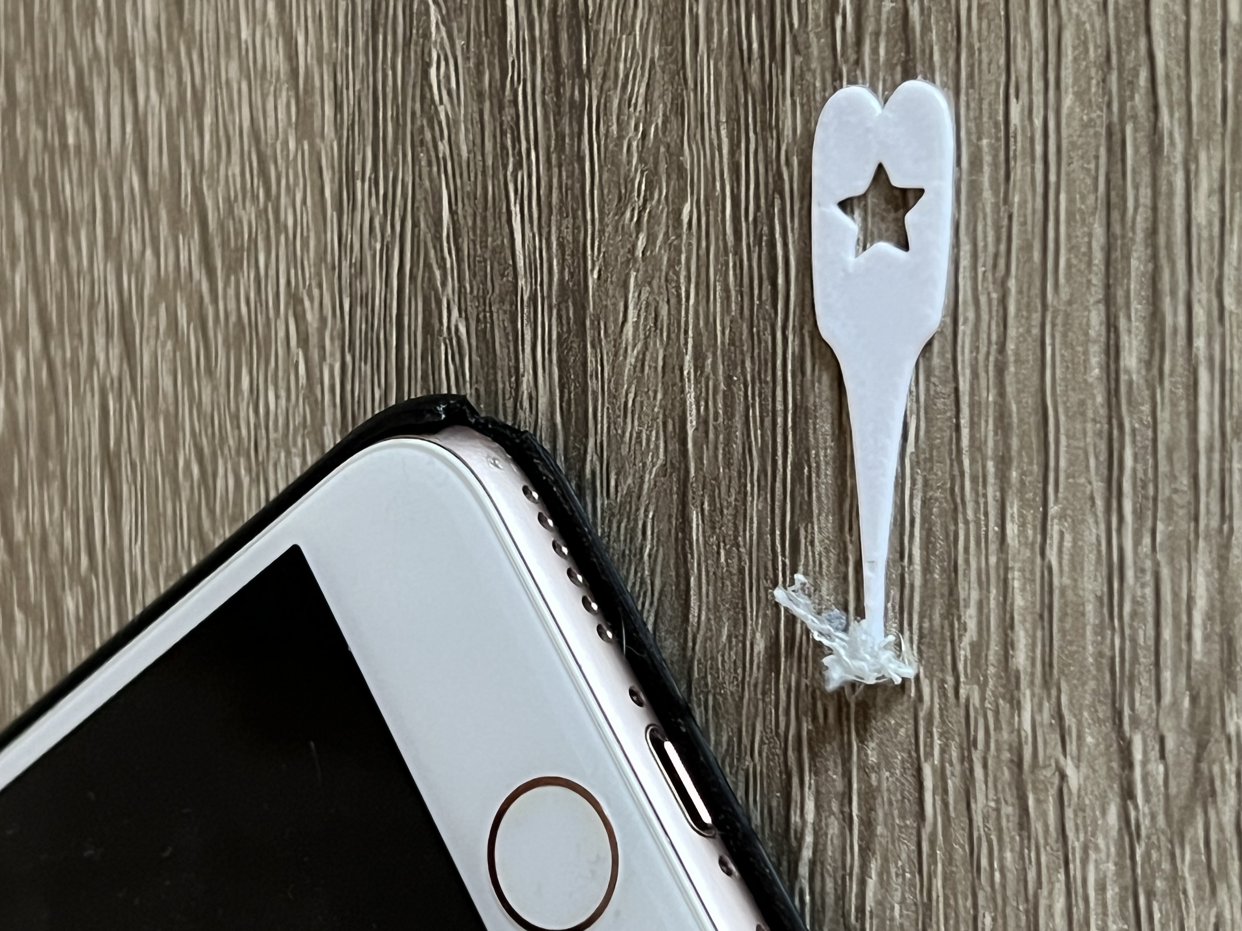 USB / Lightning chargerport cleaner by olsenge | Download free STL ...