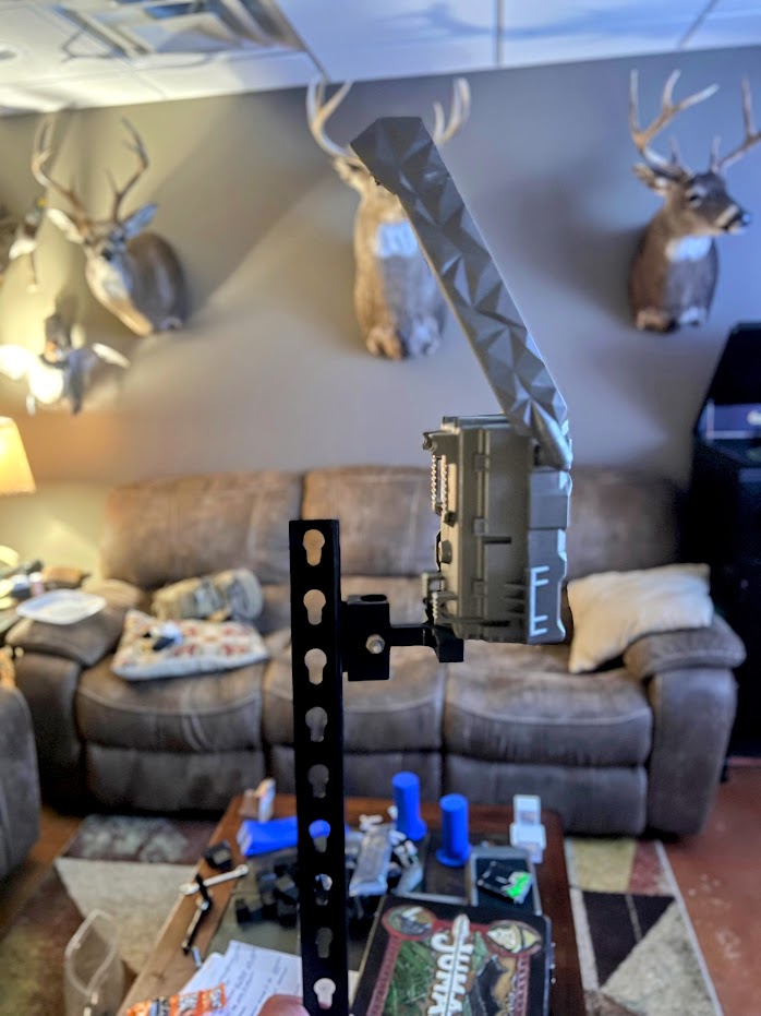 Keyhole Trail Camera Mount by BDMT123 | Download free STL model ...