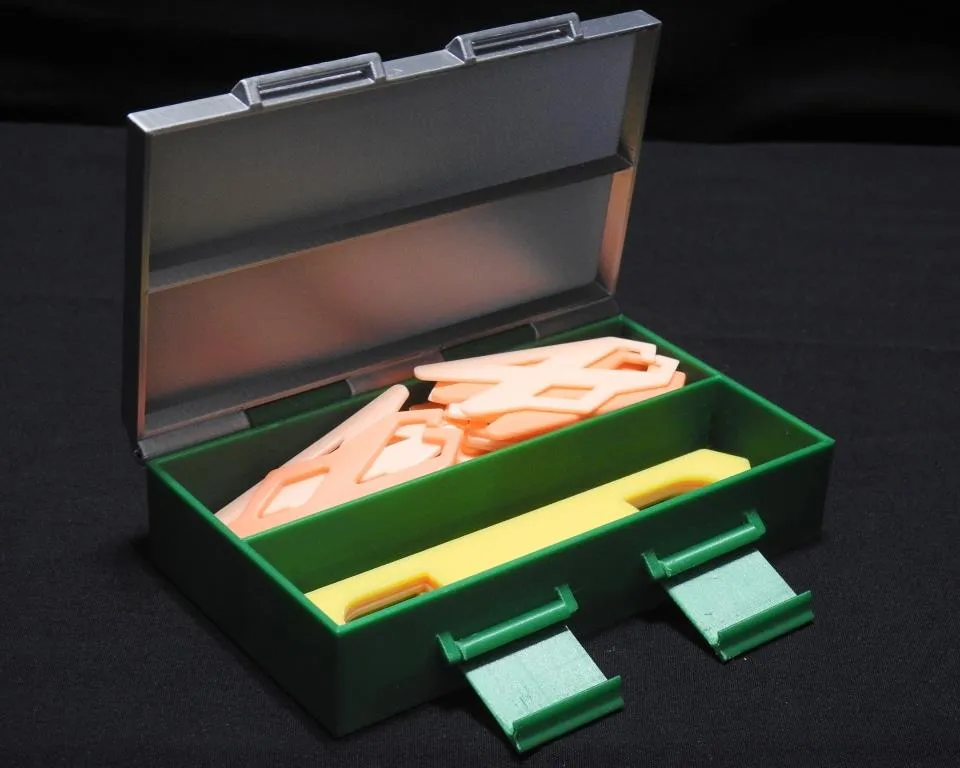 Customizable Filament Hinge Box (OpenSCAD) by SteveS42 | Download free ...