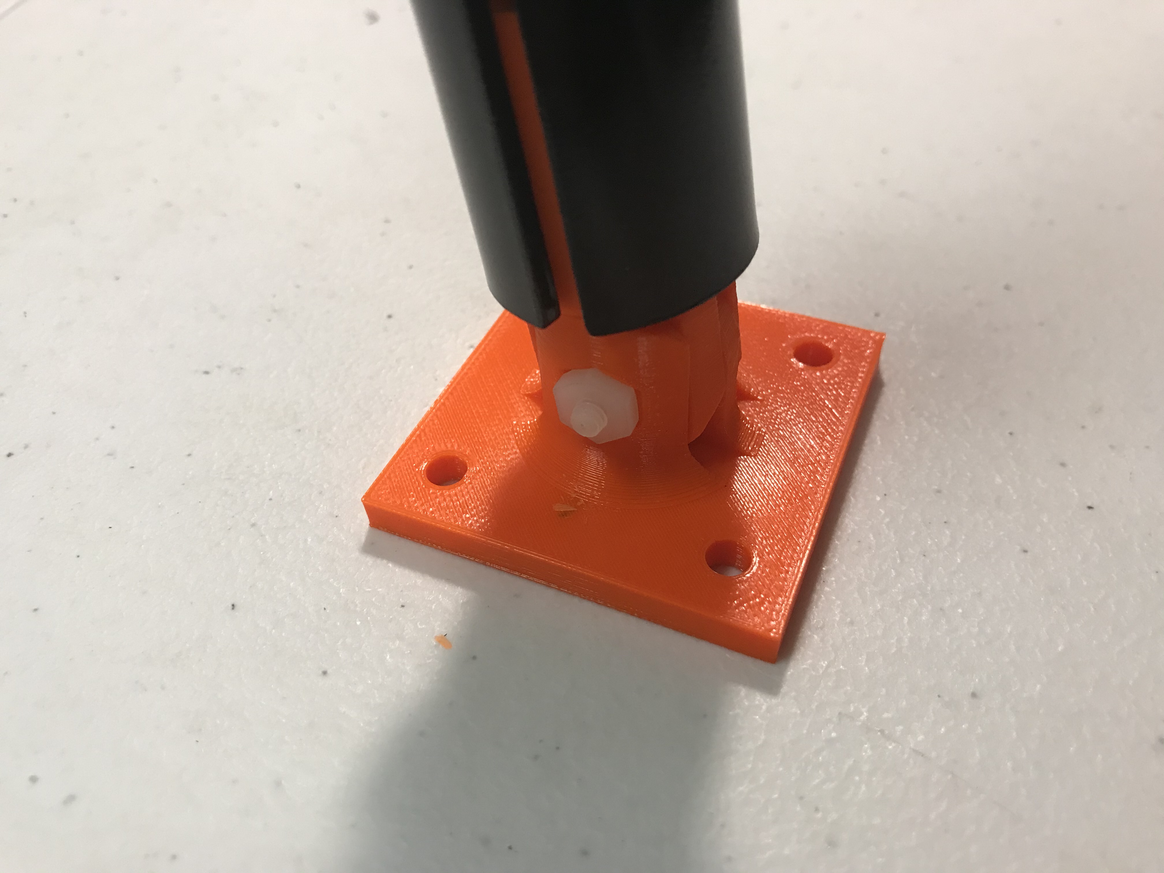 Makerpipe Hinge Flange for EMT Pipe by Simple3D | Download free STL ...