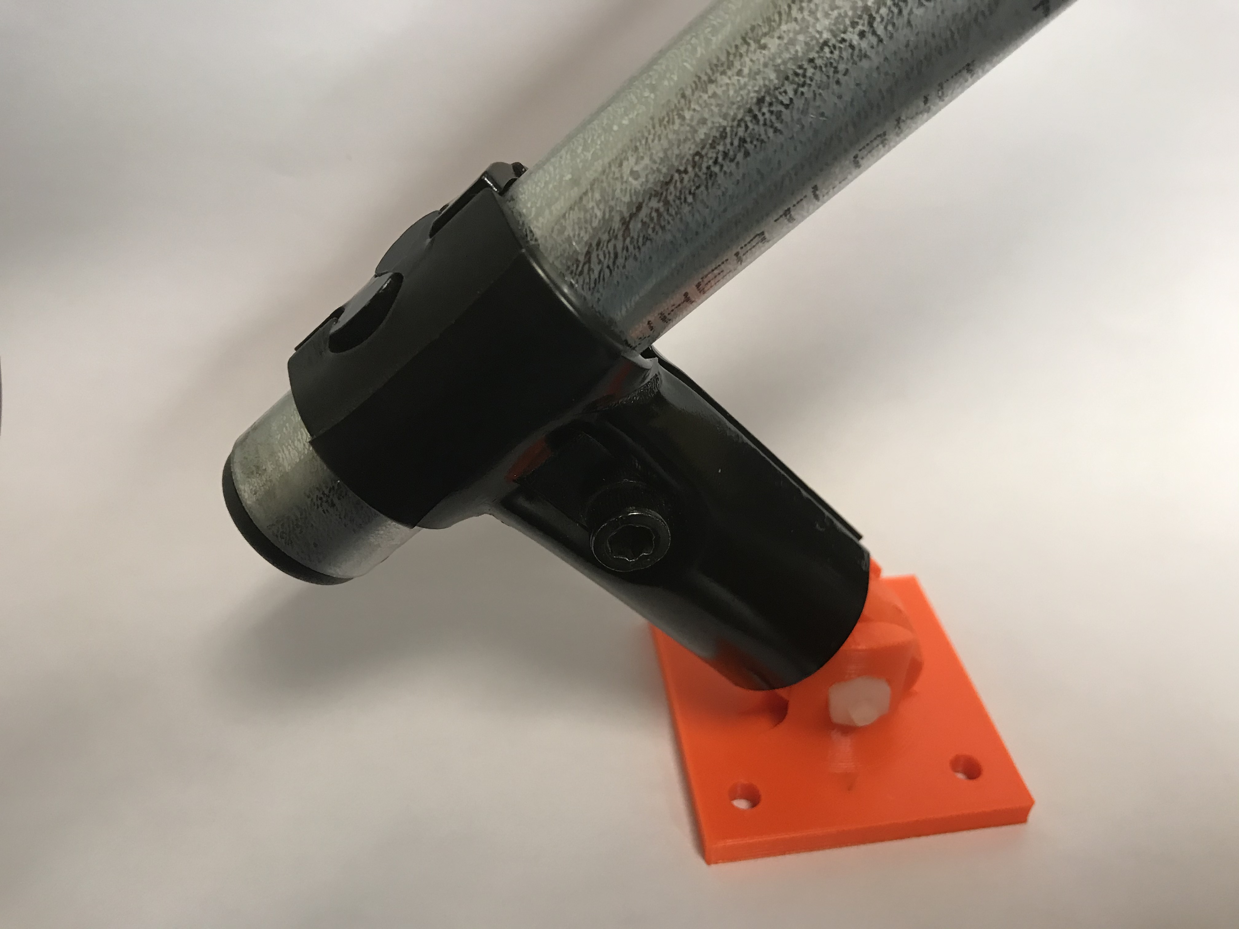 Makerpipe Hinge Flange for EMT Pipe by Simple3D | Download free STL ...
