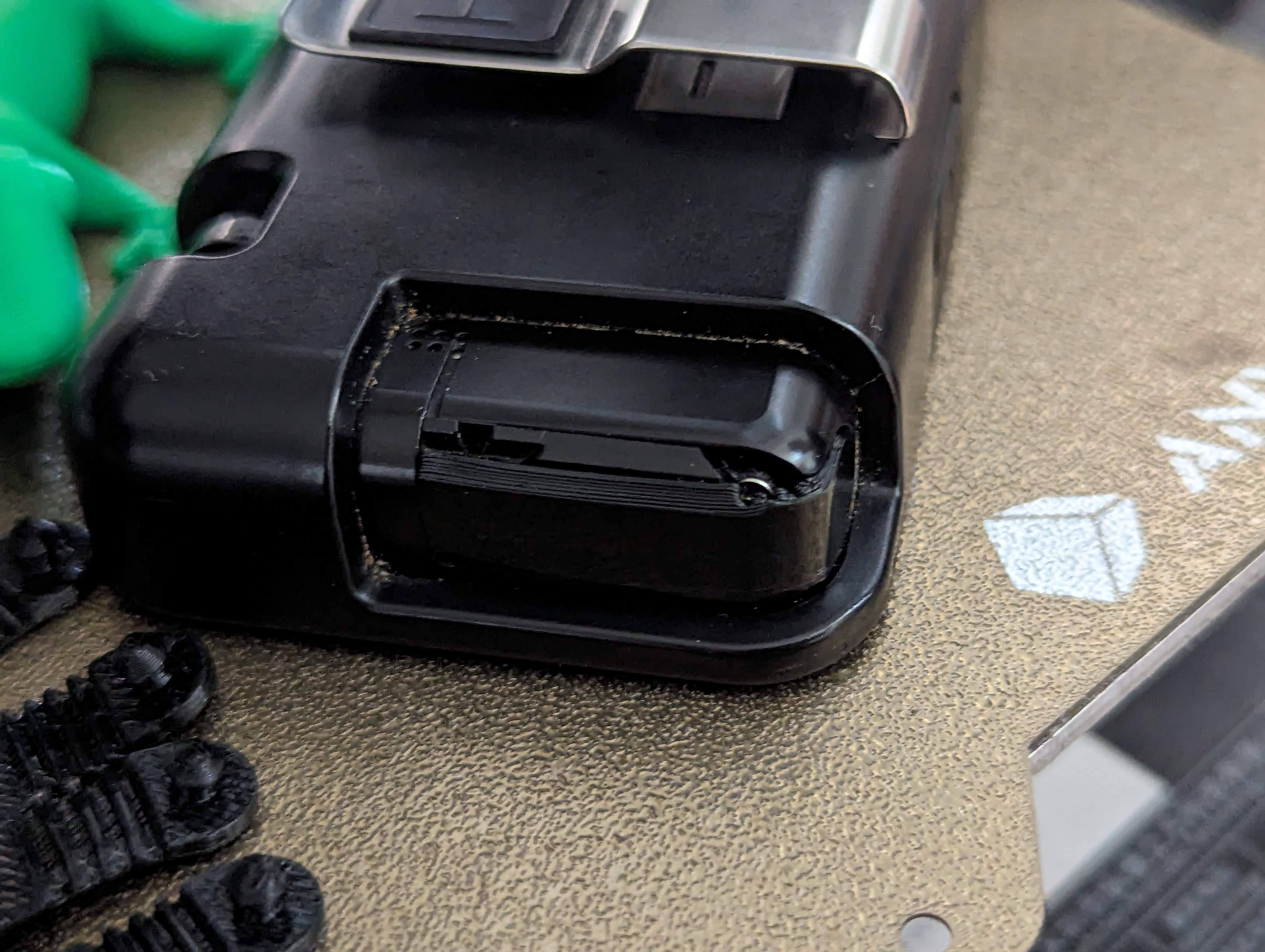 Tandem t-slim 2X charging port cover by Koli | Download free STL model ...