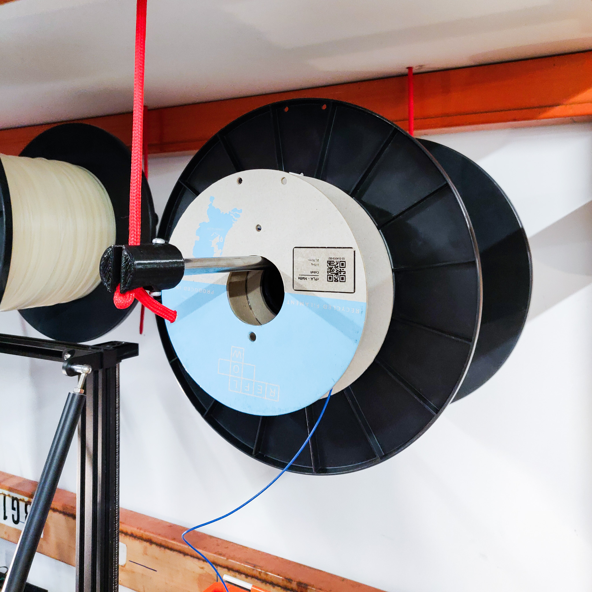 Universal Multiple Spool Holder by Le Club Sandwich Studio | Download ...