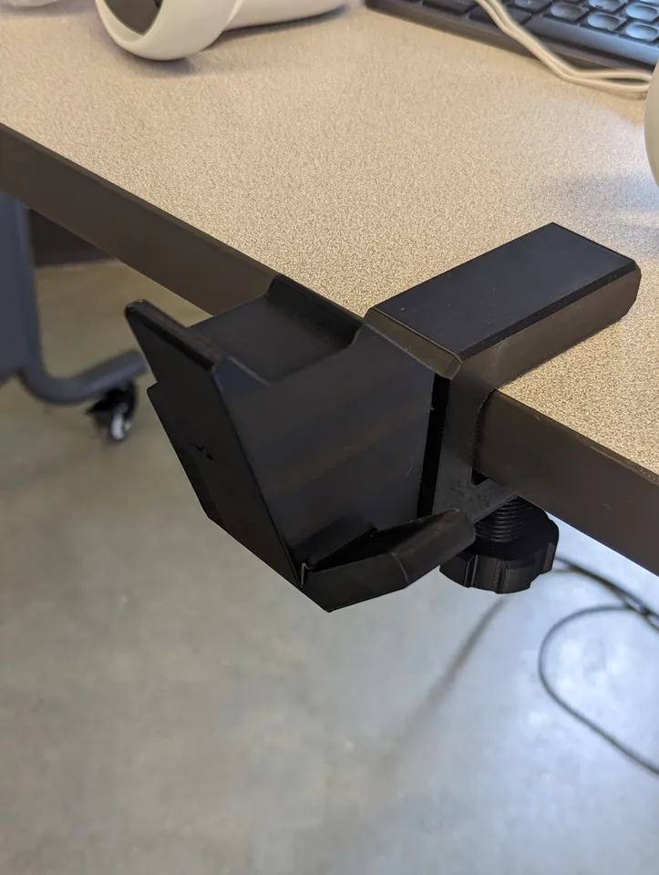 Meta Quest 2 Desk Mount for Modular Desk Clamp by Deta | Download free ...